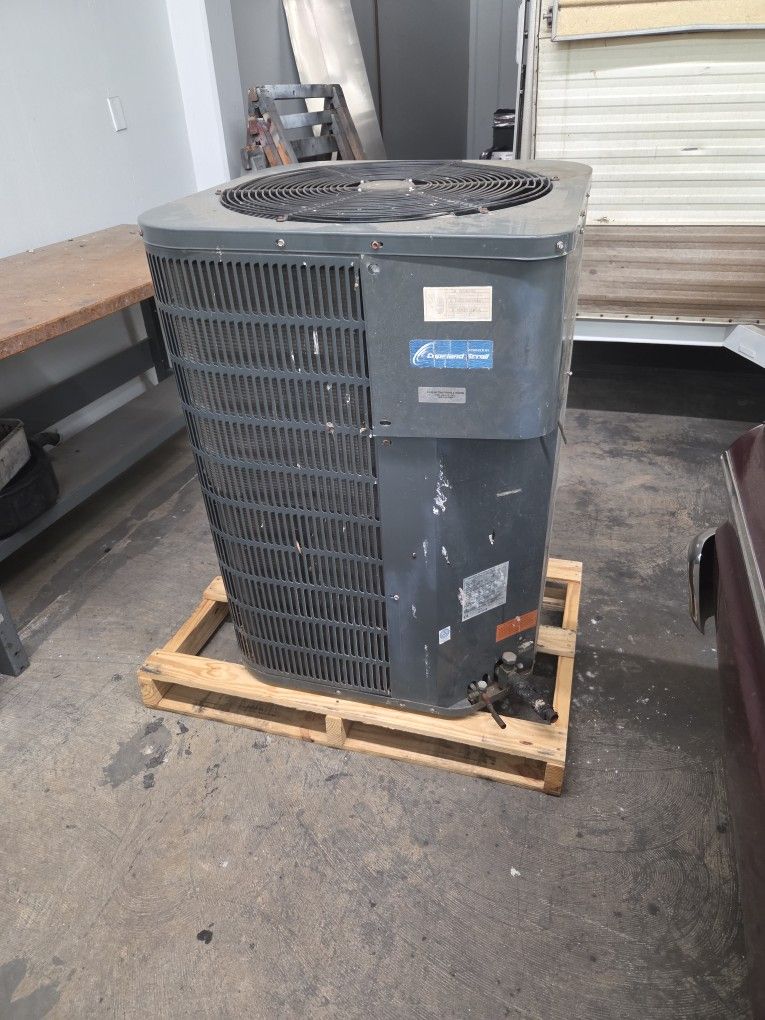 Goodman 5 Ton Condenser for Sale in La Habra Heights, CA - OfferUp