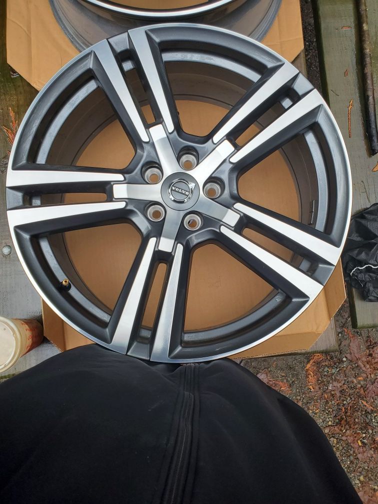 2019 volvo xc60 rims 5x108 20 inch rims for Sale in Fall City, WA - OfferUp