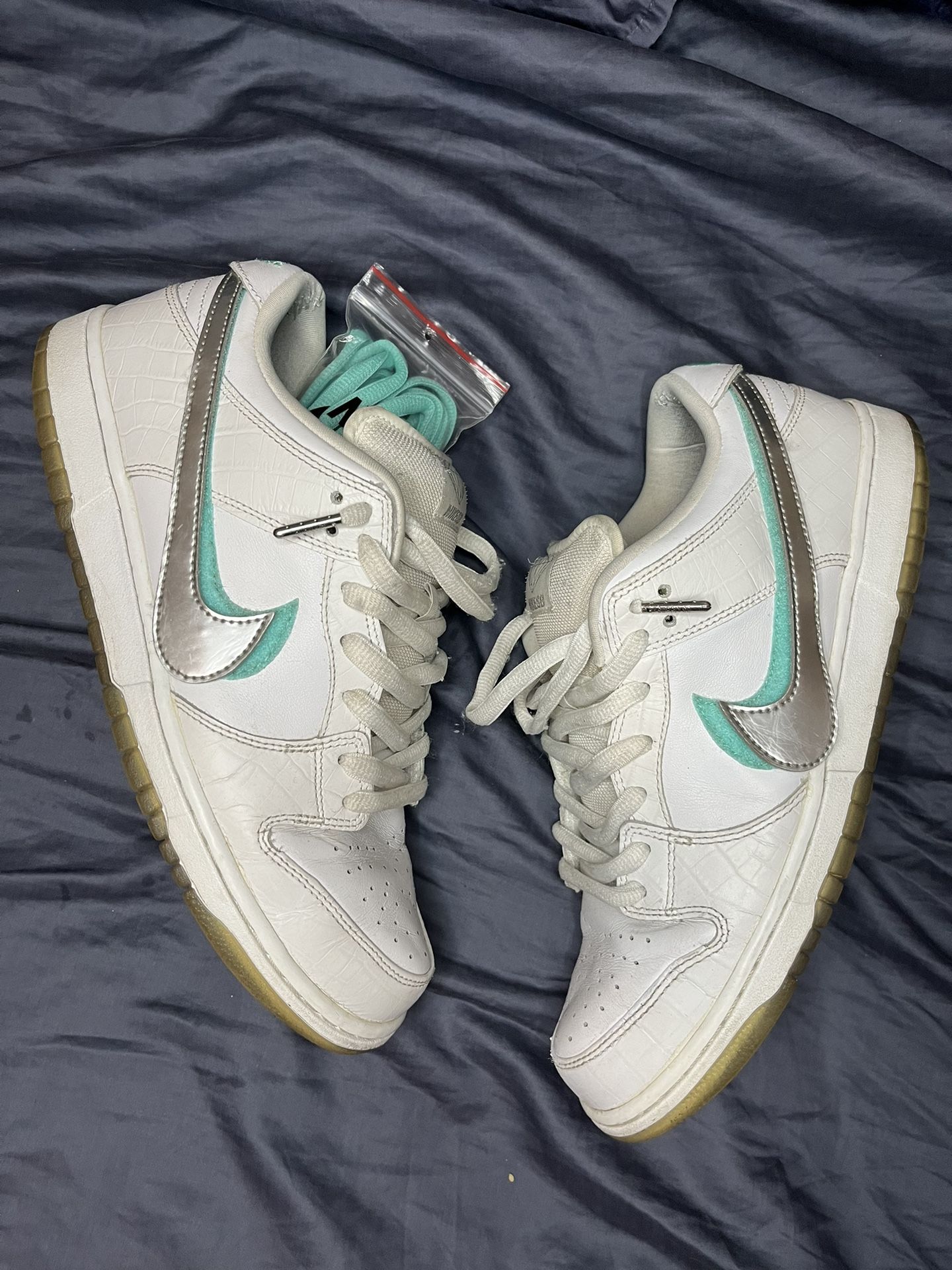 NIKE SB DUNK WHITE DIAMOND SIZE 10.5 for Sale in Los Angeles, CA - OfferUp