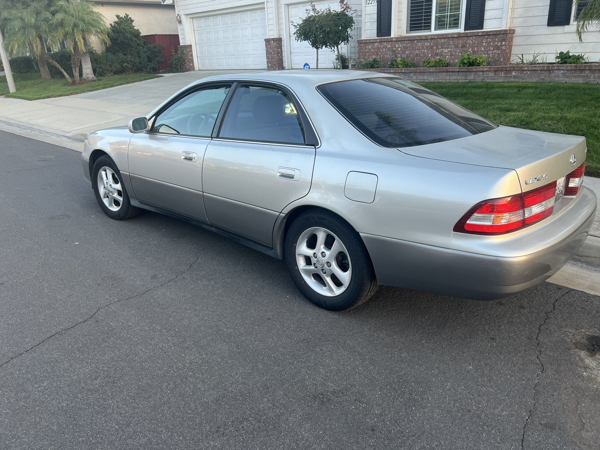 2000 Lexus ES 300 for Sale in Temecula, CA - OfferUp