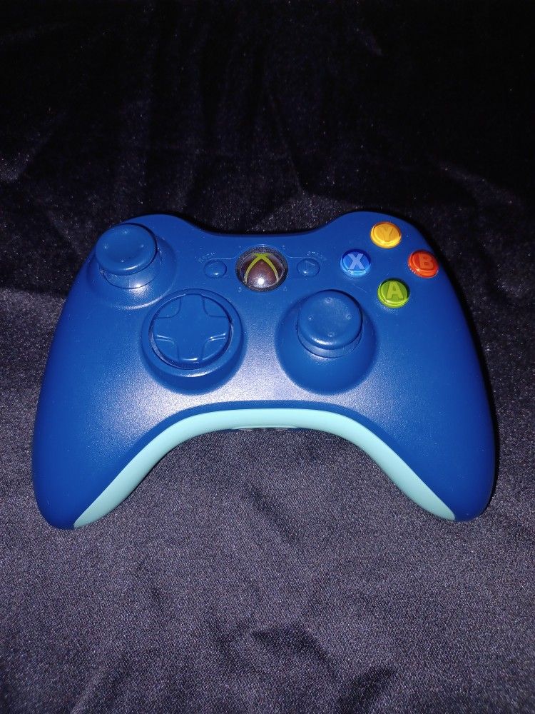 Special Edition 500GB Blue Xbox 360 E for Sale in Houston, TX - OfferUp