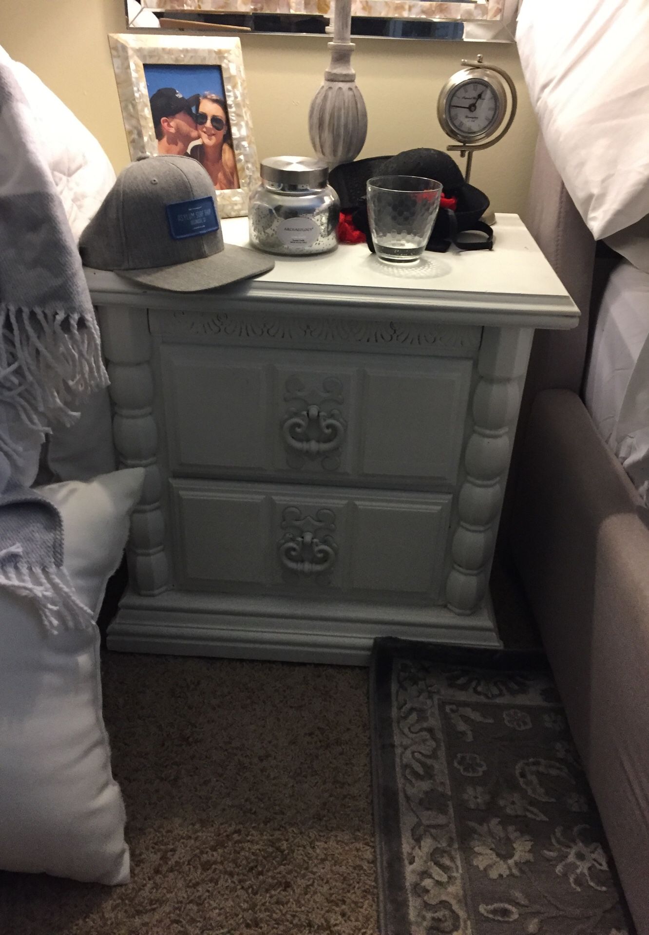 2 matching nightstands for Sale in San Diego, CA - OfferUp