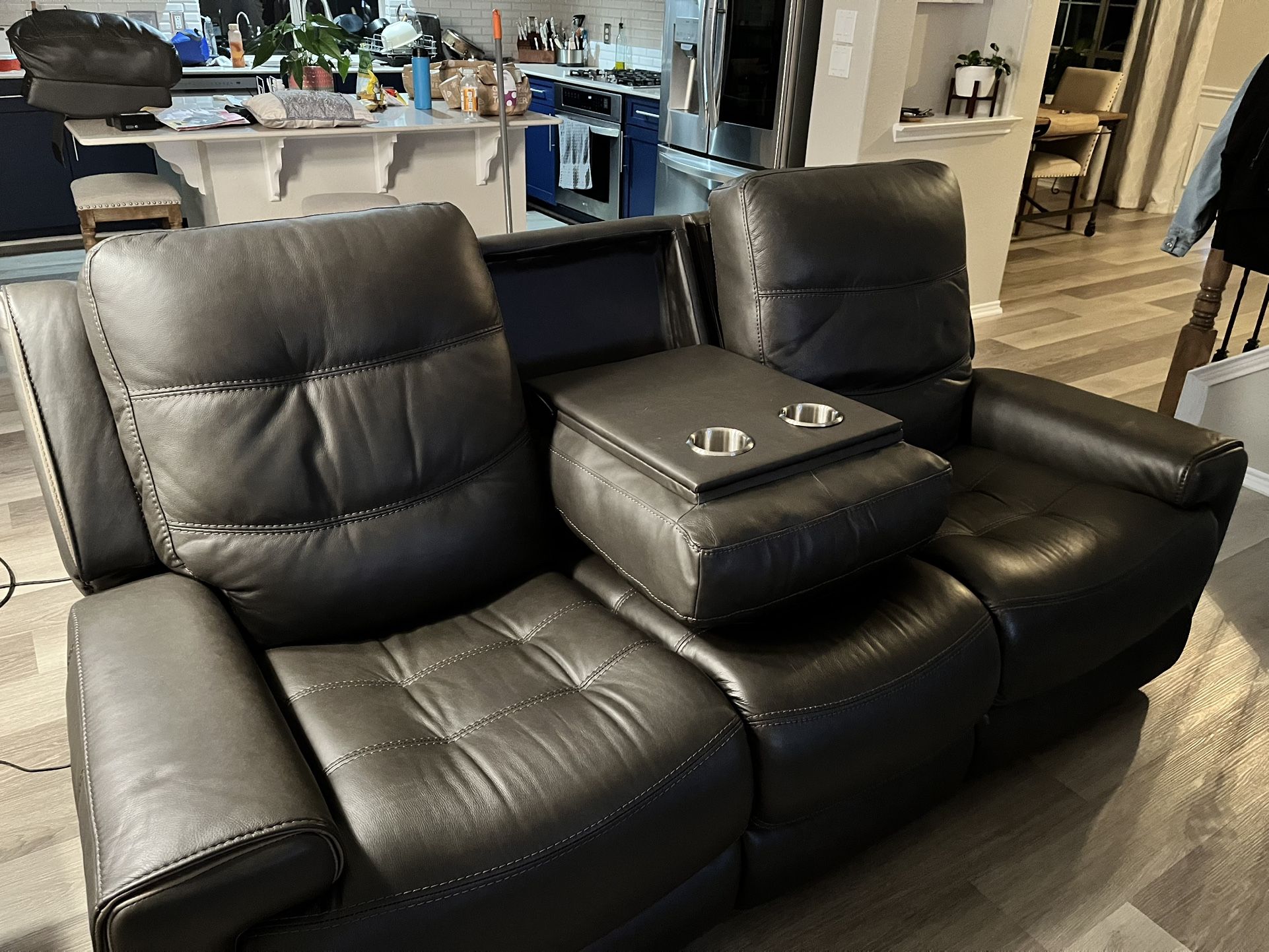 Gently Used Leather Couch Set for Sale in Mansfield, TX - OfferUp