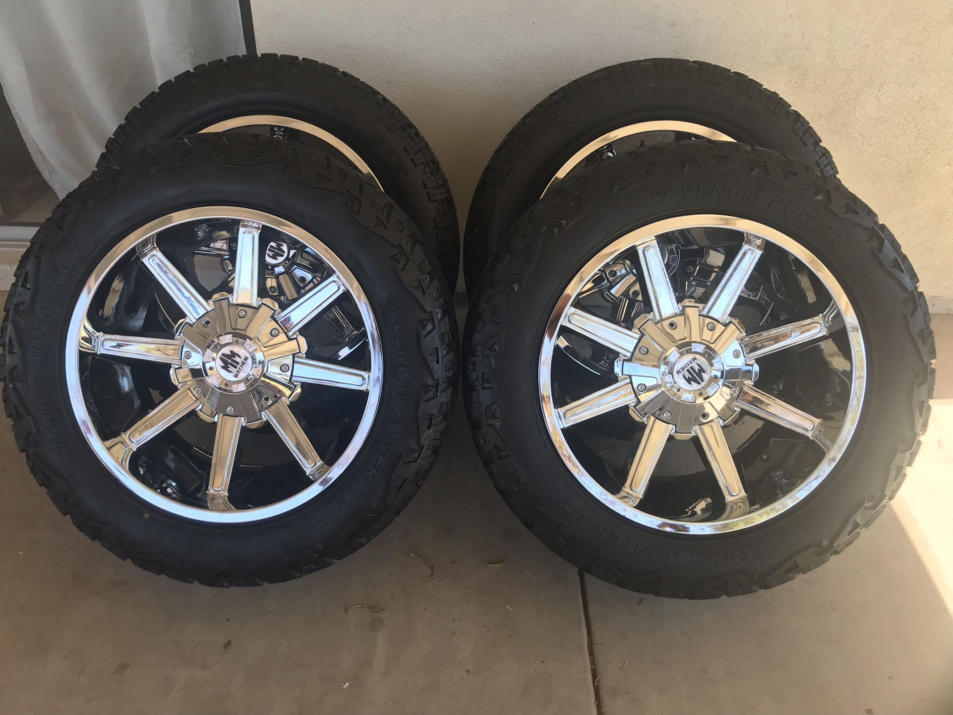20 Inch Rims with tires*LIKE NEW* (universal 6 Lug) for Sale in Phoenix ...