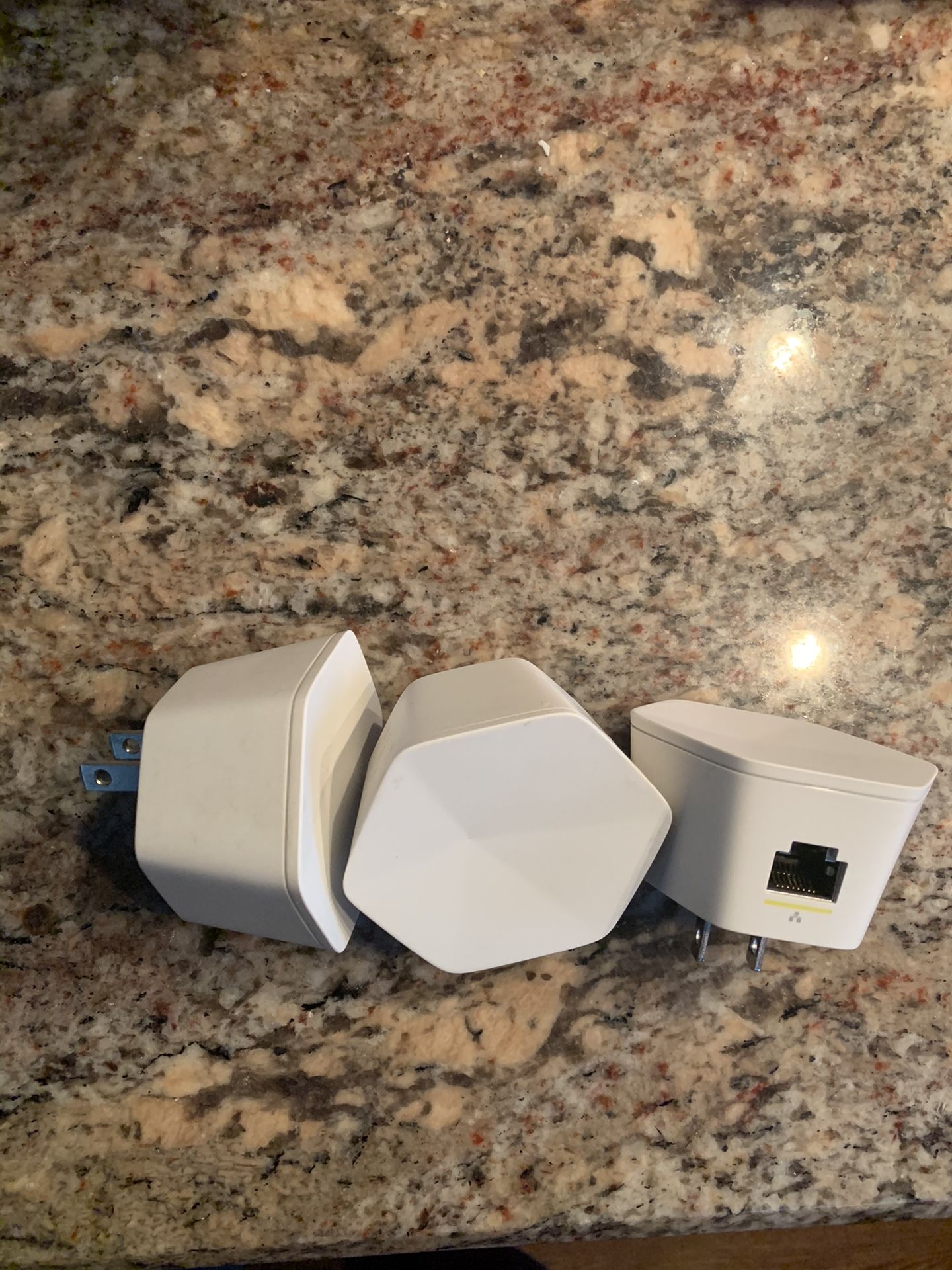 Xfinity WiFi Mess Pucks for Sale in Chicago, IL - OfferUp