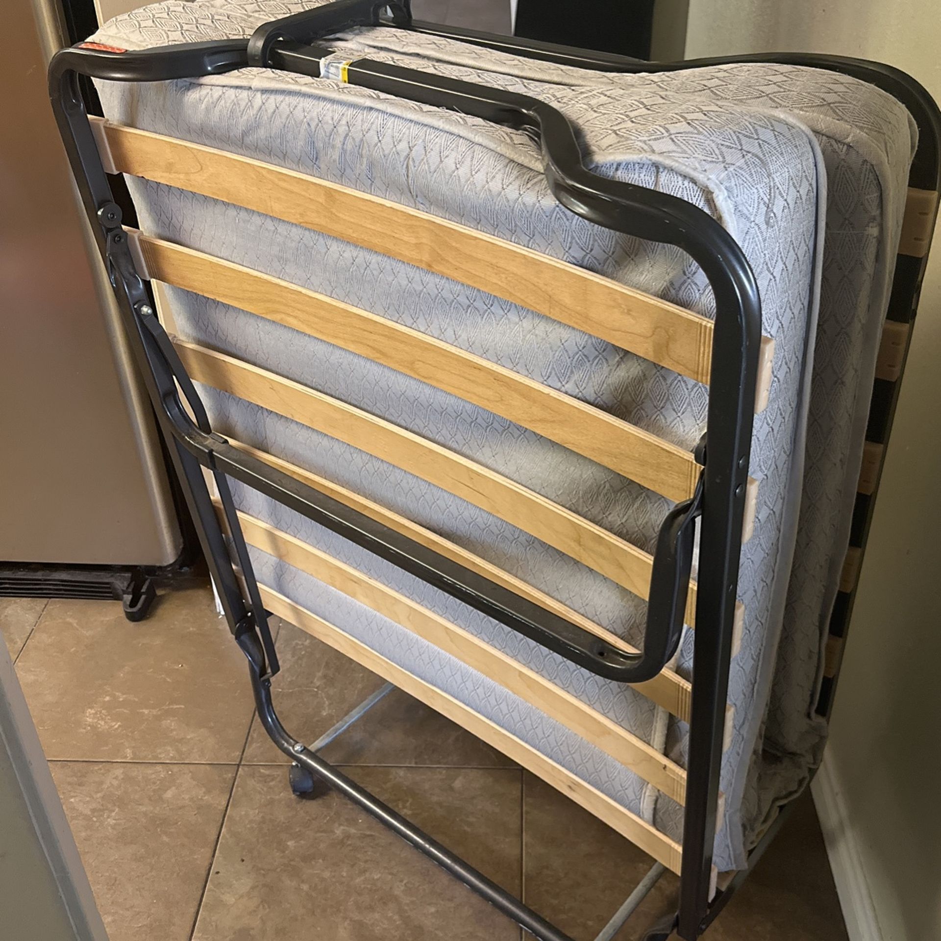 Cot Frame for Sale in Santa Clarita, CA - OfferUp