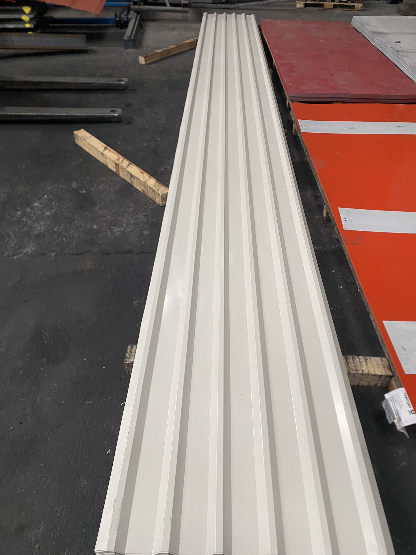 24 Feet White Metal Panel for Sale in San Antonio, TX - OfferUp