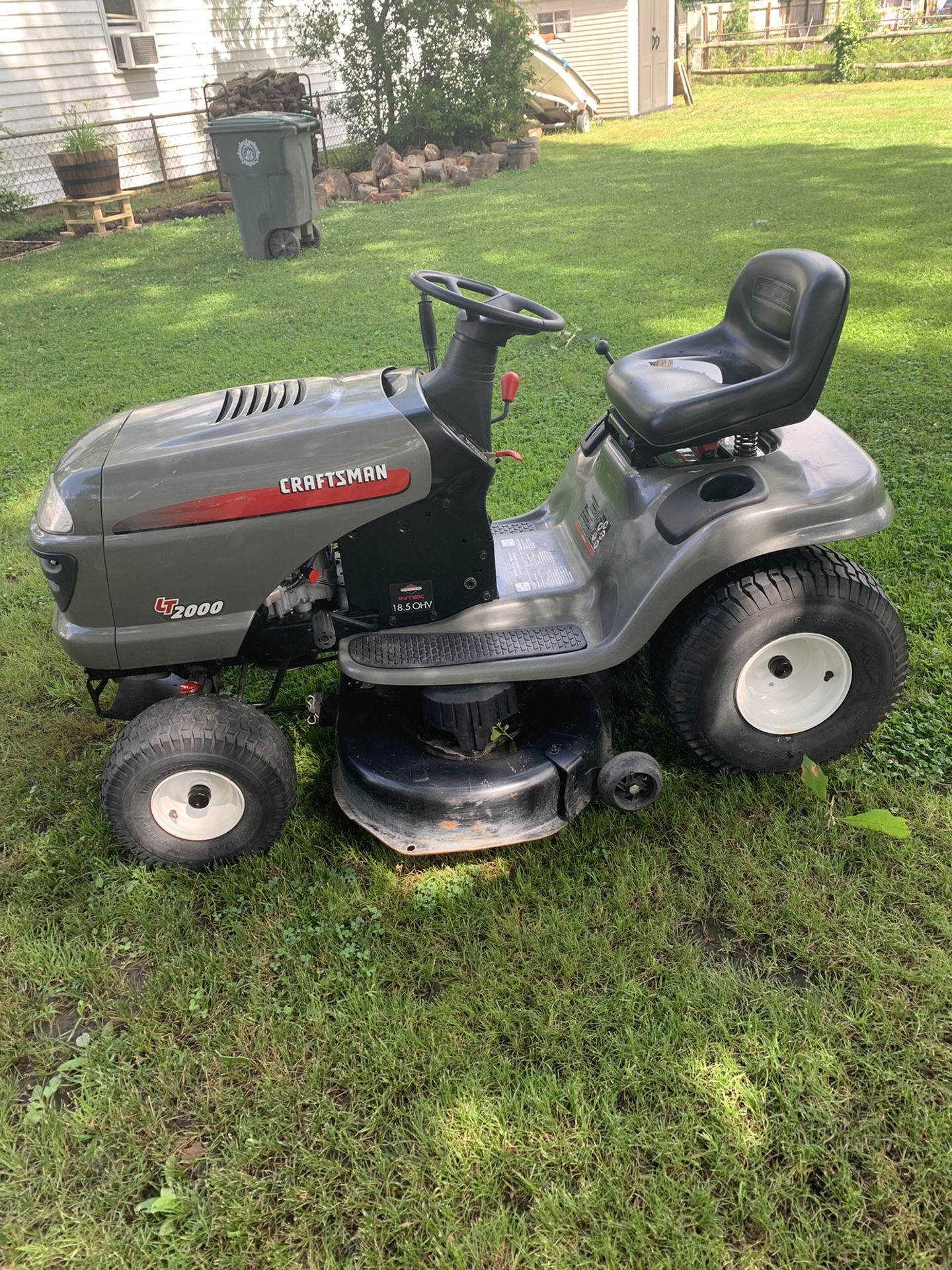 Craftsman LT2000 riding lawnmower for Sale in Newport News, VA - OfferUp