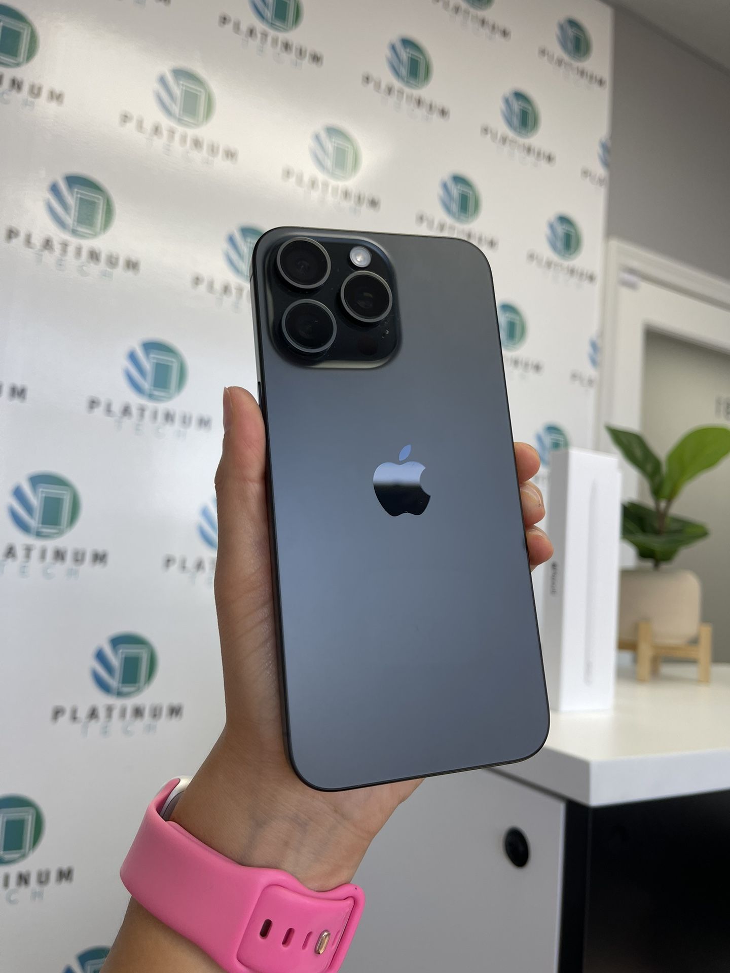 iPhone 15 Pro Max Verizon ONLY 256Gb Like New !!! for Sale in Phoenix ...