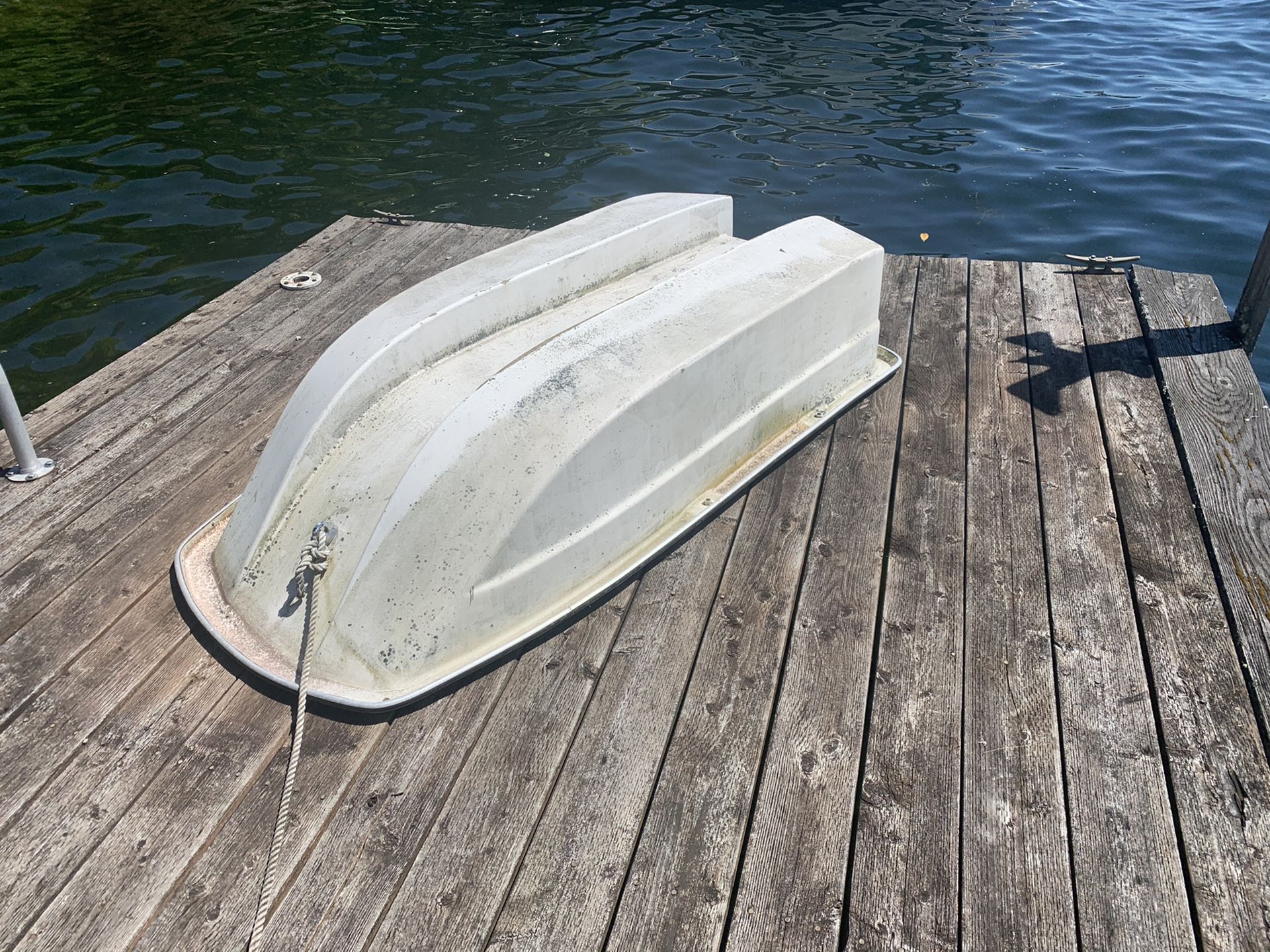 8 ft Livingston dinghy rowboat with oars for Sale in Kirkland, WA - OfferUp