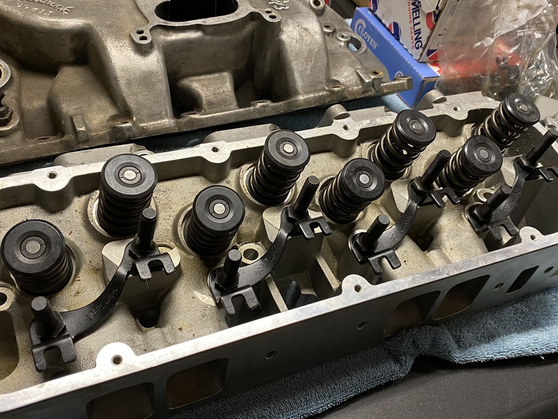 Speedmaster Big Block Chevy Heads for Sale in Carnation, WA - OfferUp