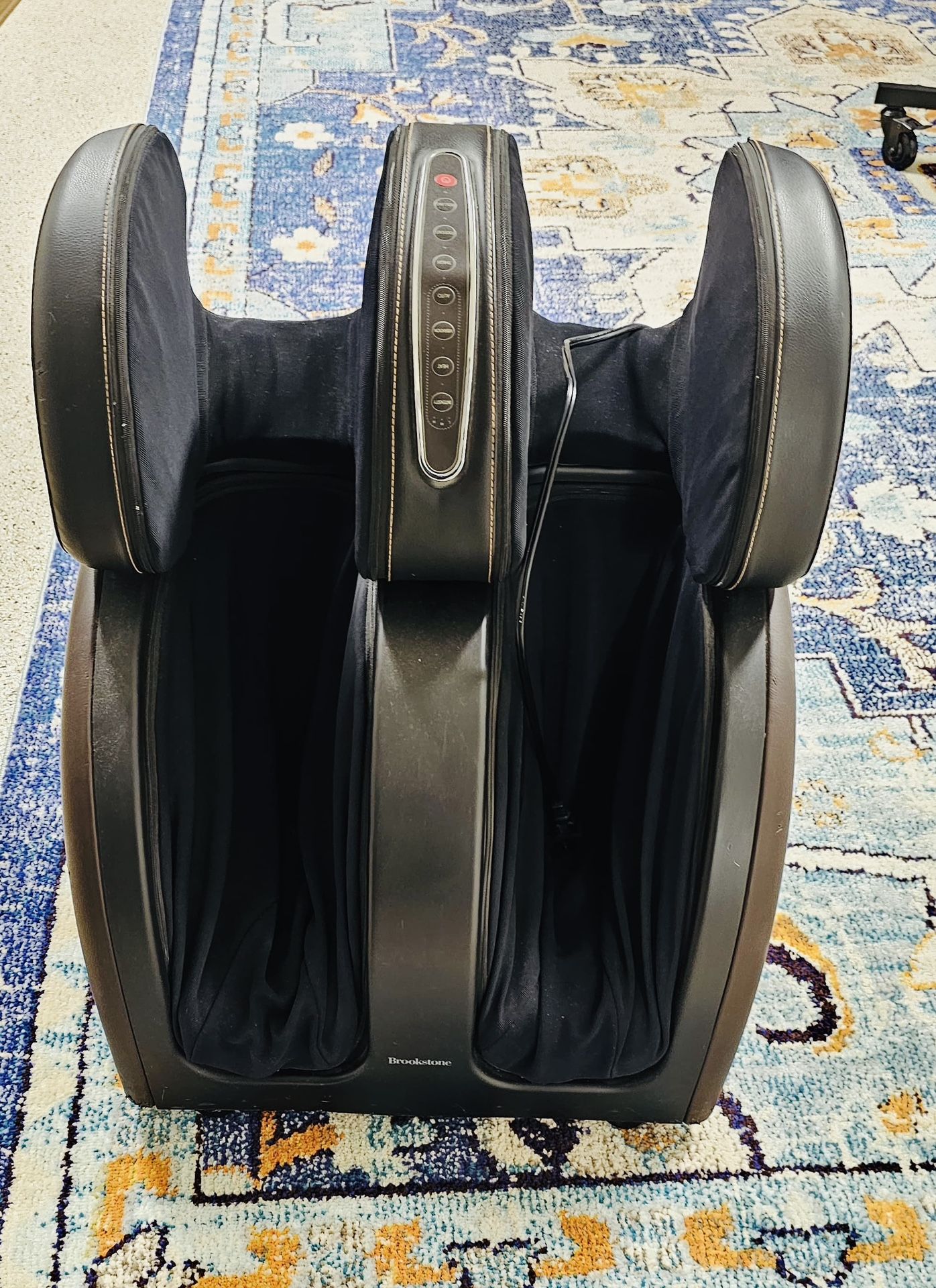 Leg massager Brookstone Corded TheraSqueeze Pro Foot, Calf and Thigh ...