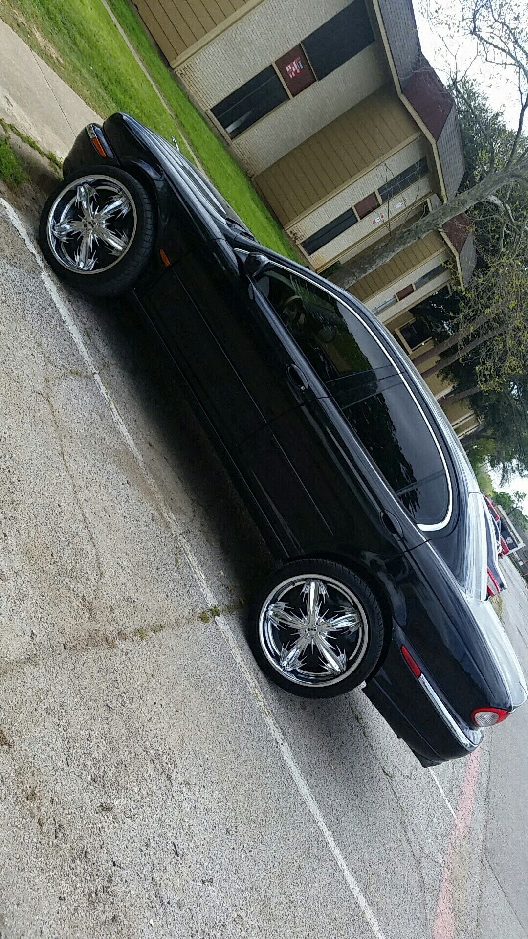 22 inch DUB Spine floaters for Sale in Dallas, TX - OfferUp