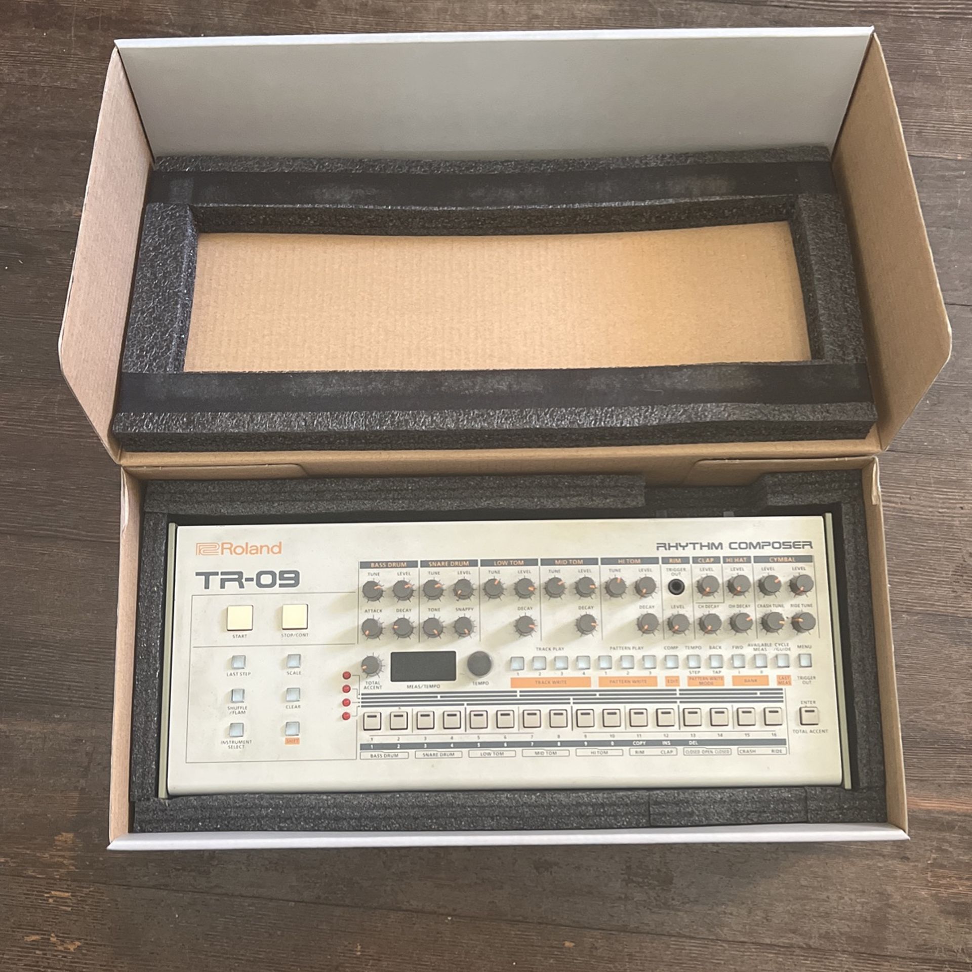 Roland TR-909 for Sale in Los Angeles, CA - OfferUp