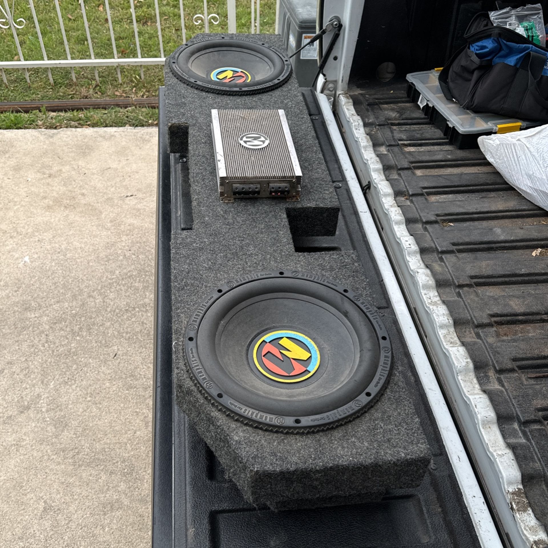 Memphis 12” Subs And Amp for Sale in San Antonio, TX - OfferUp
