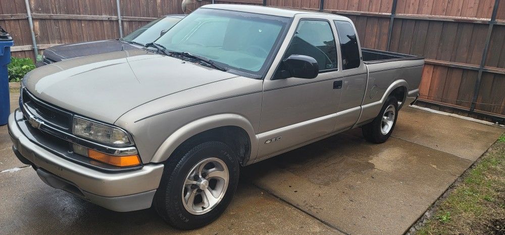 2000 Chevrolet S-10 for Sale in Lancaster, TX - OfferUp