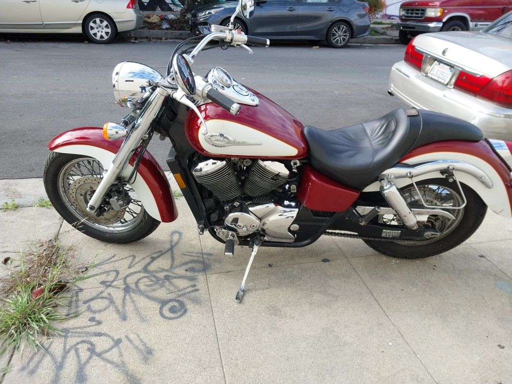 01 honda shadow 750. for Sale in Los Angeles, CA - OfferUp