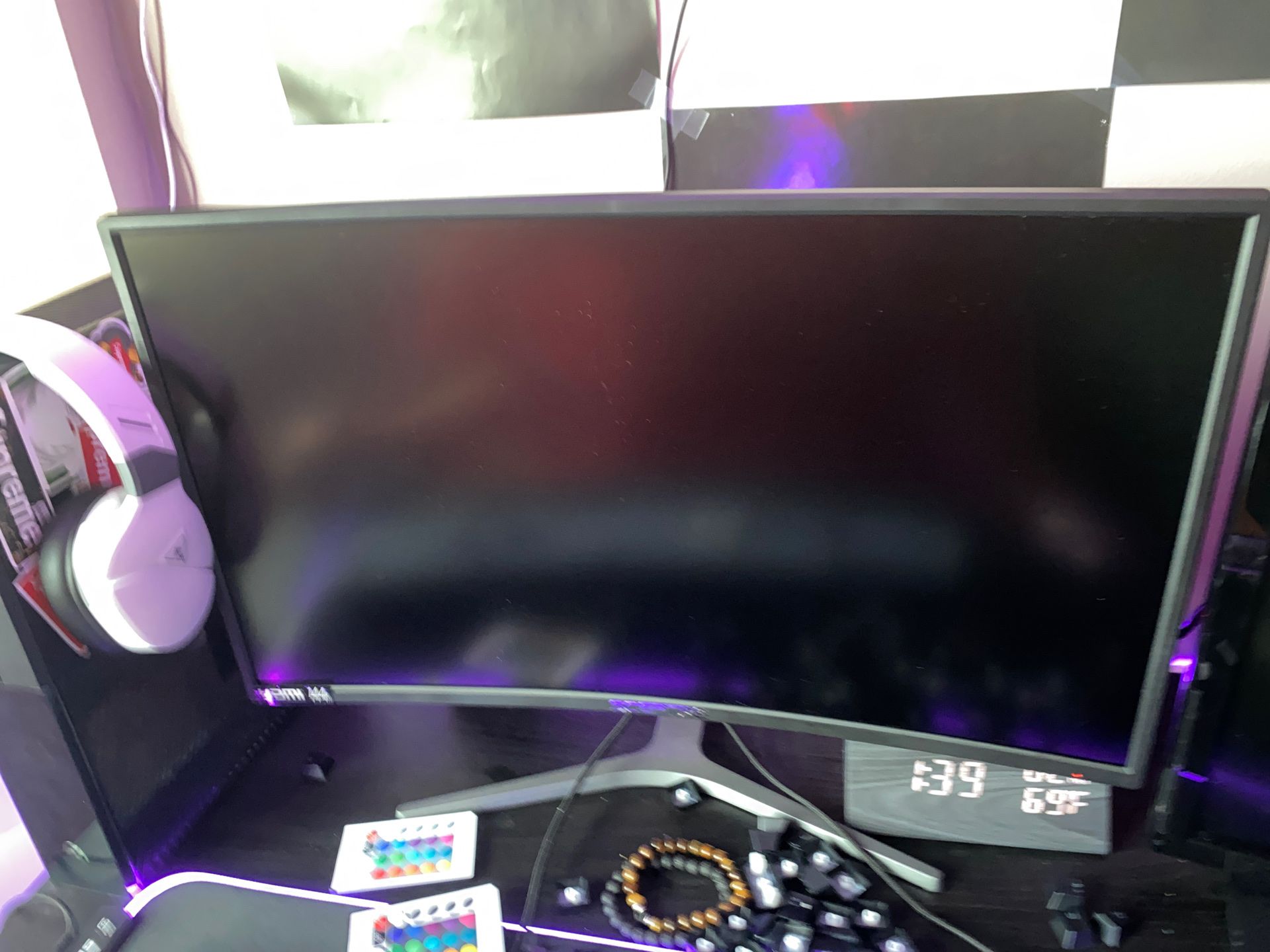 Anyone know what model this is exactly? : r/Monitors