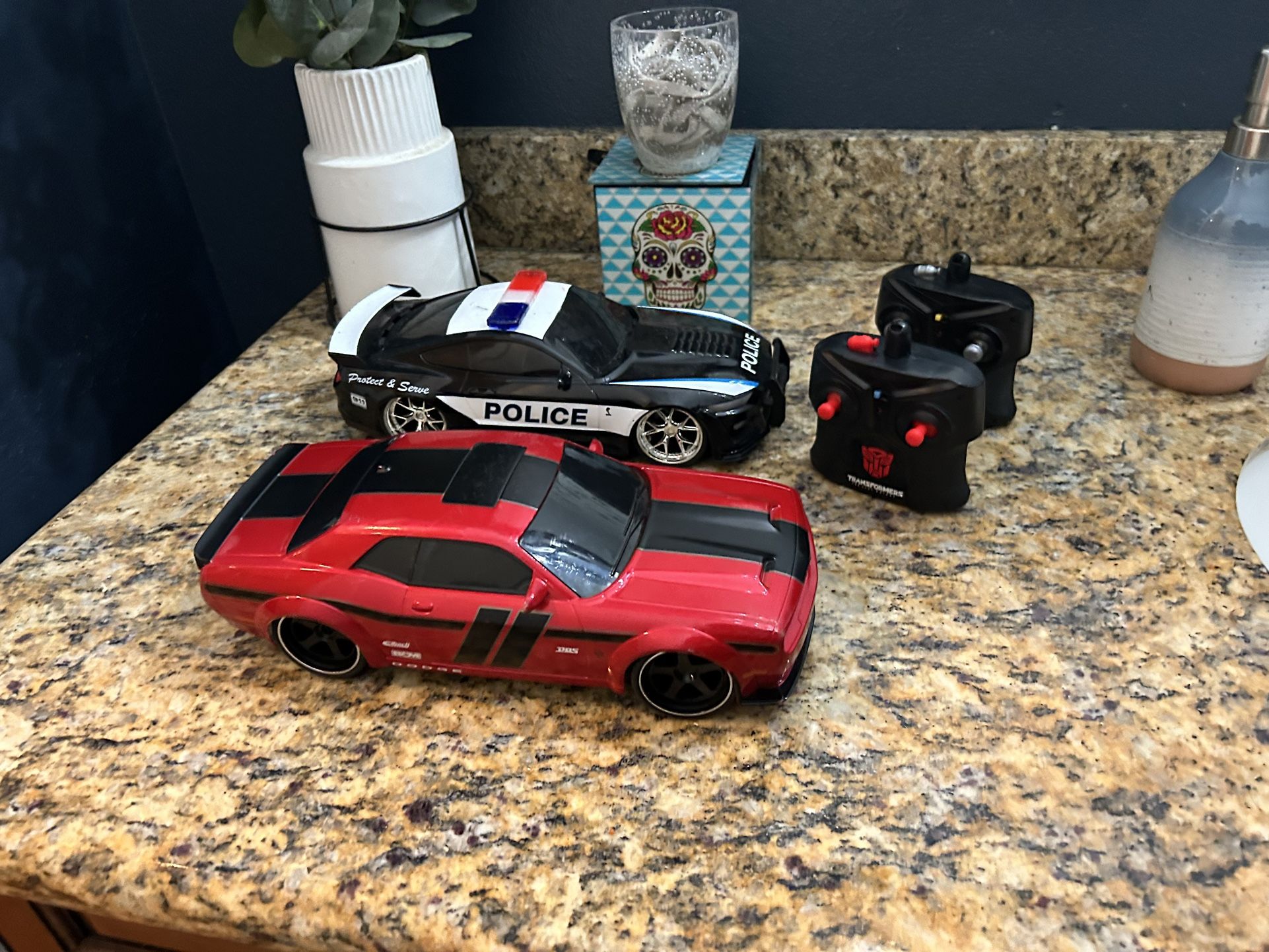 2 RC Cars Selling 1 For 25$ Or Both For 45 for Sale in Puyallup, WA ...