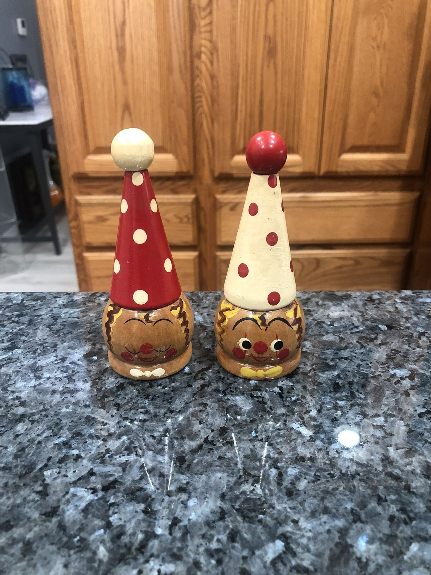 Vintage Wooden Ucagco Salty Peppy Clown Salt & Pepper Shakers Wood ...