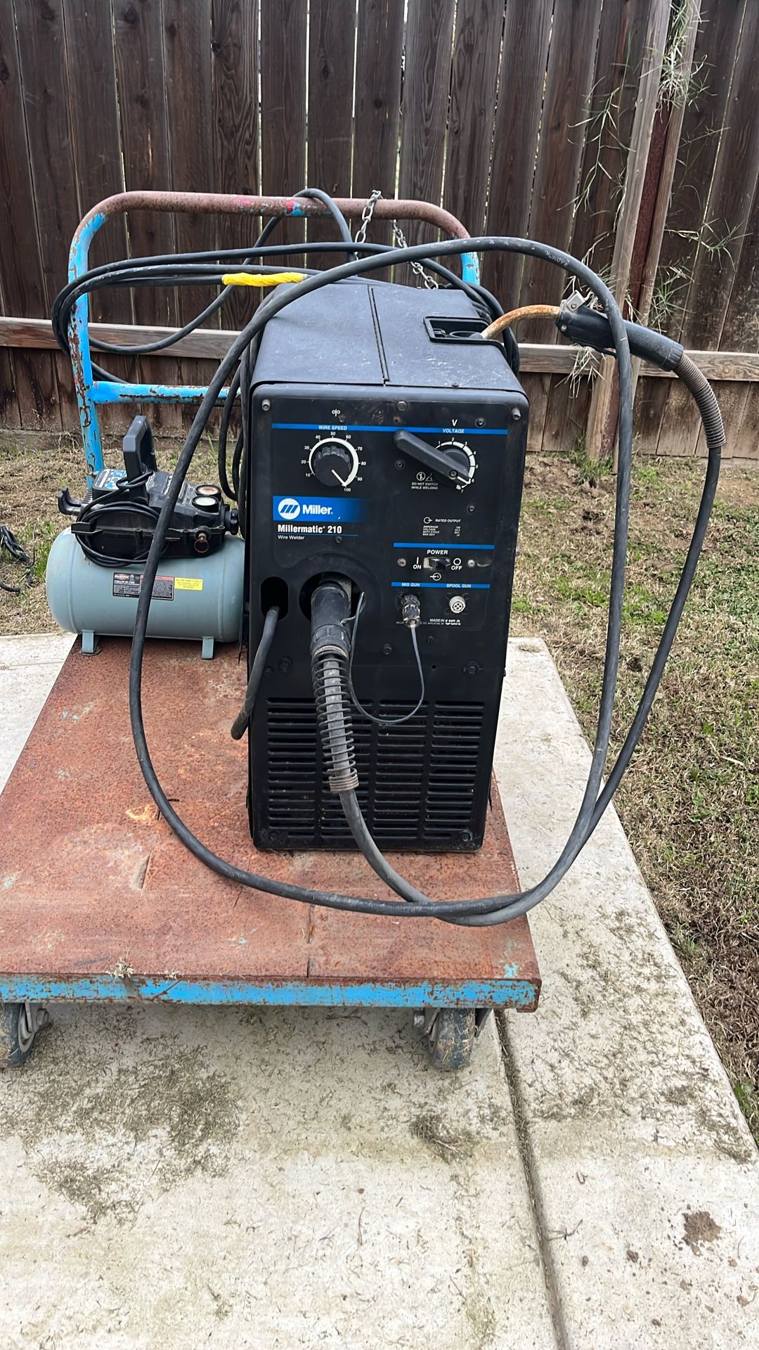 Millermatic 210 Wire Welder for Sale in Bakersfield, CA - OfferUp