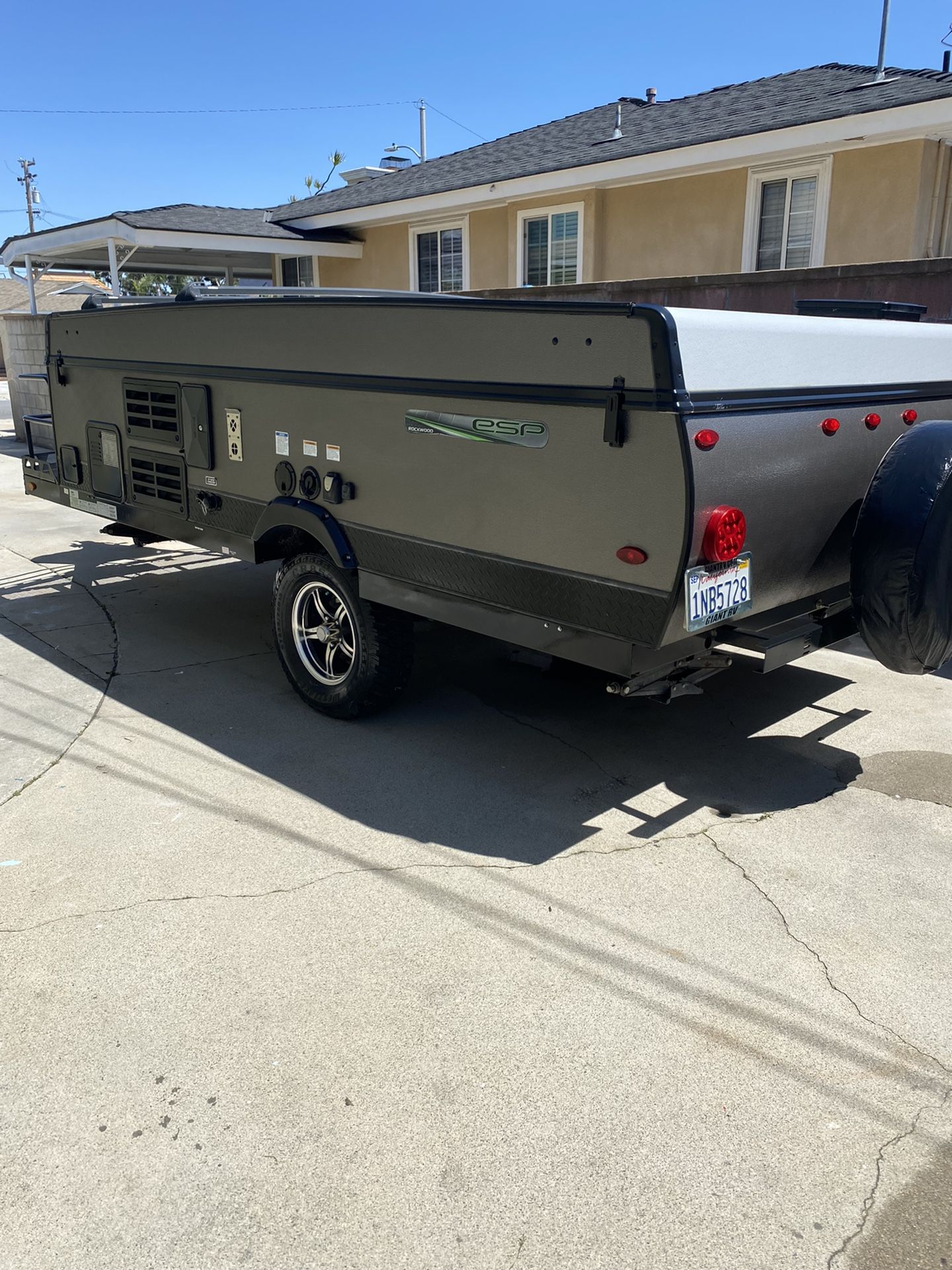 2019 Rockwood ESP Pop Up Tent Trailer for Sale in Bellflower, CA - OfferUp