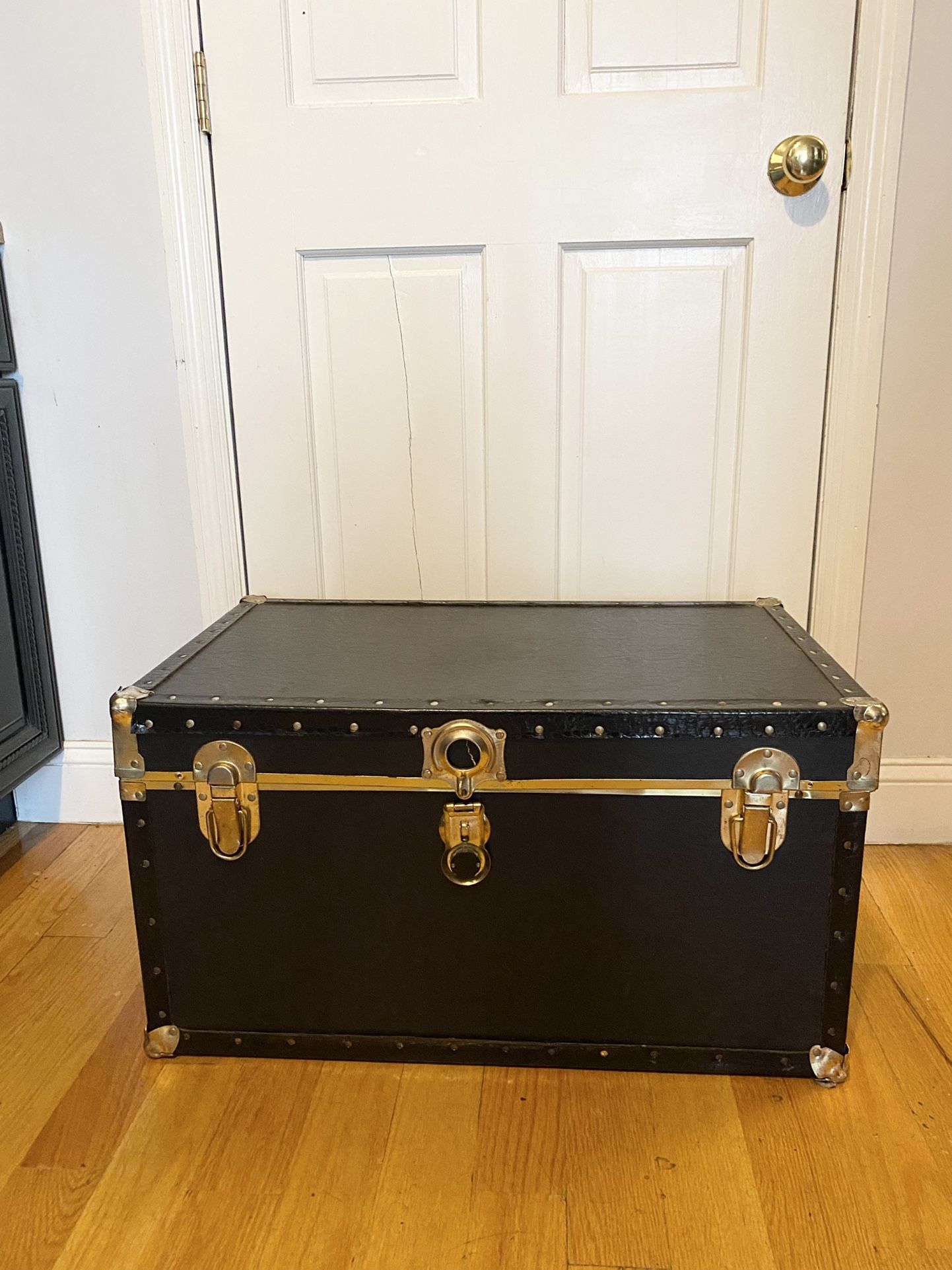Chest Trunk Hatch
