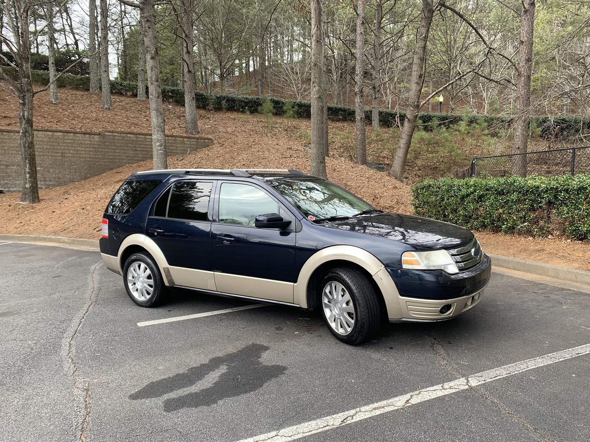 2011 Ford X Suv Runs And Drives for Sale in Marietta, GA - OfferUp