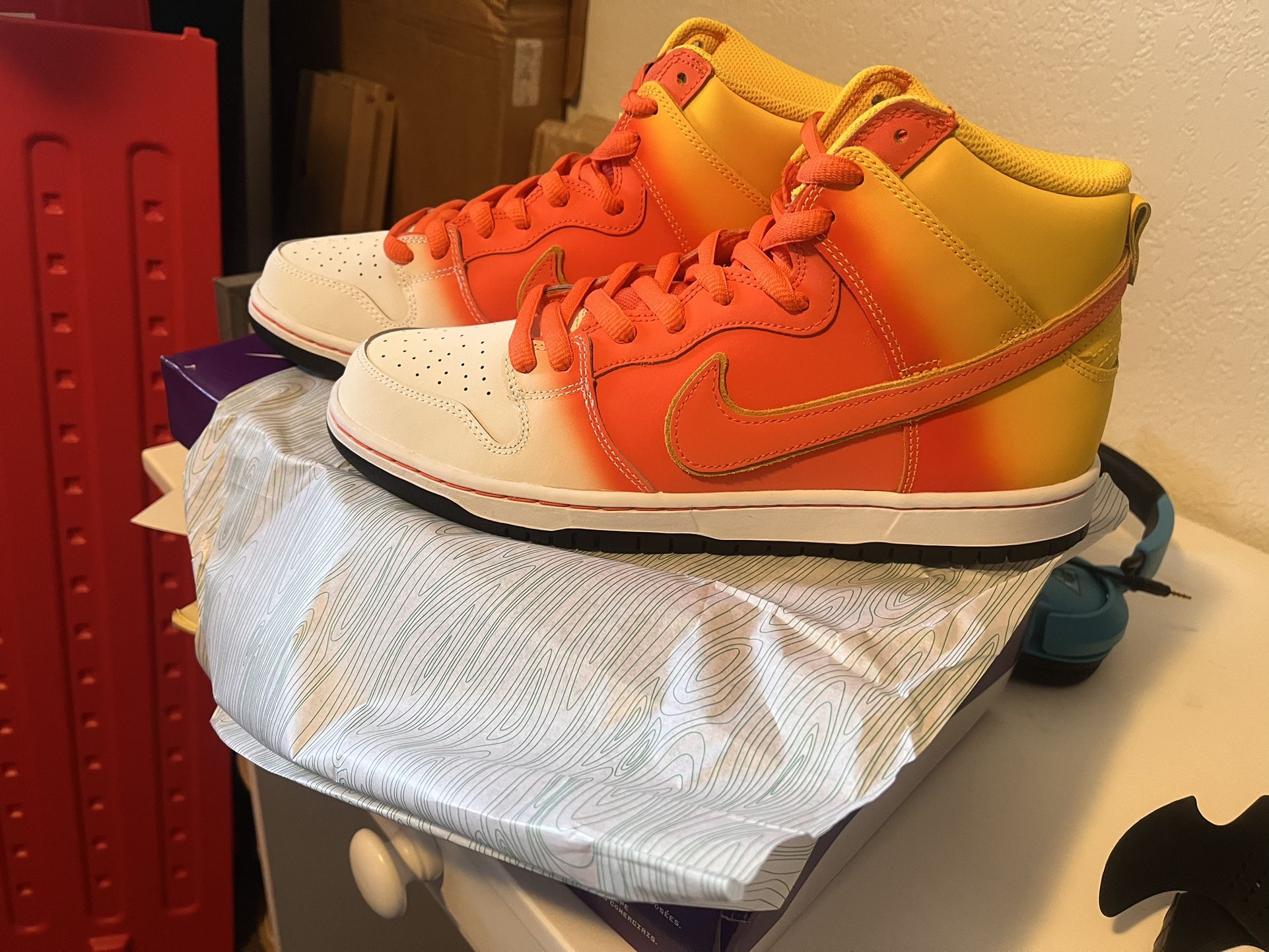 Nike SB “Candy Corn” for Sale in El Paso, TX - OfferUp