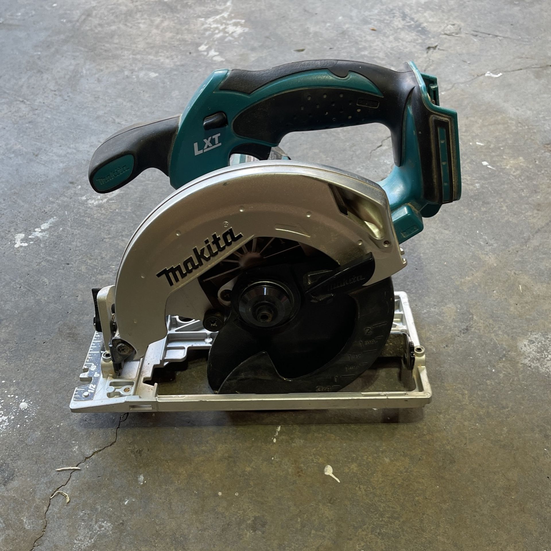 Makita Skill Saw for Sale in Everett, WA - OfferUp