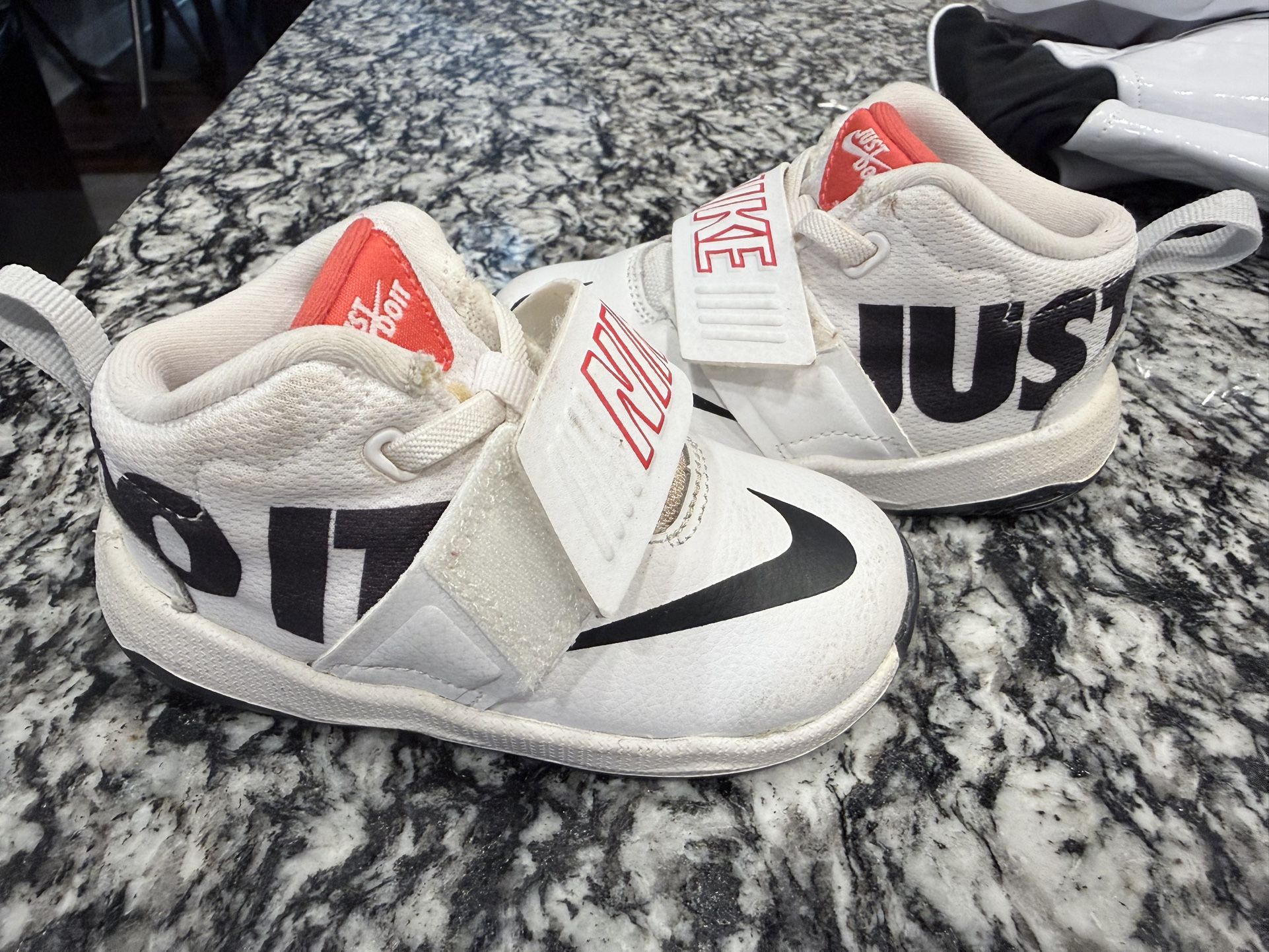 Nike Just Do It 7C for Sale in San Antonio, TX - OfferUp