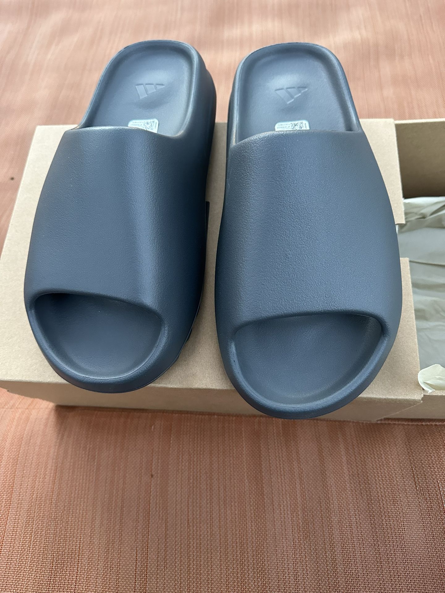 Yeezy Slides Size 12 Adidas for Sale in Costa Mesa, CA - OfferUp