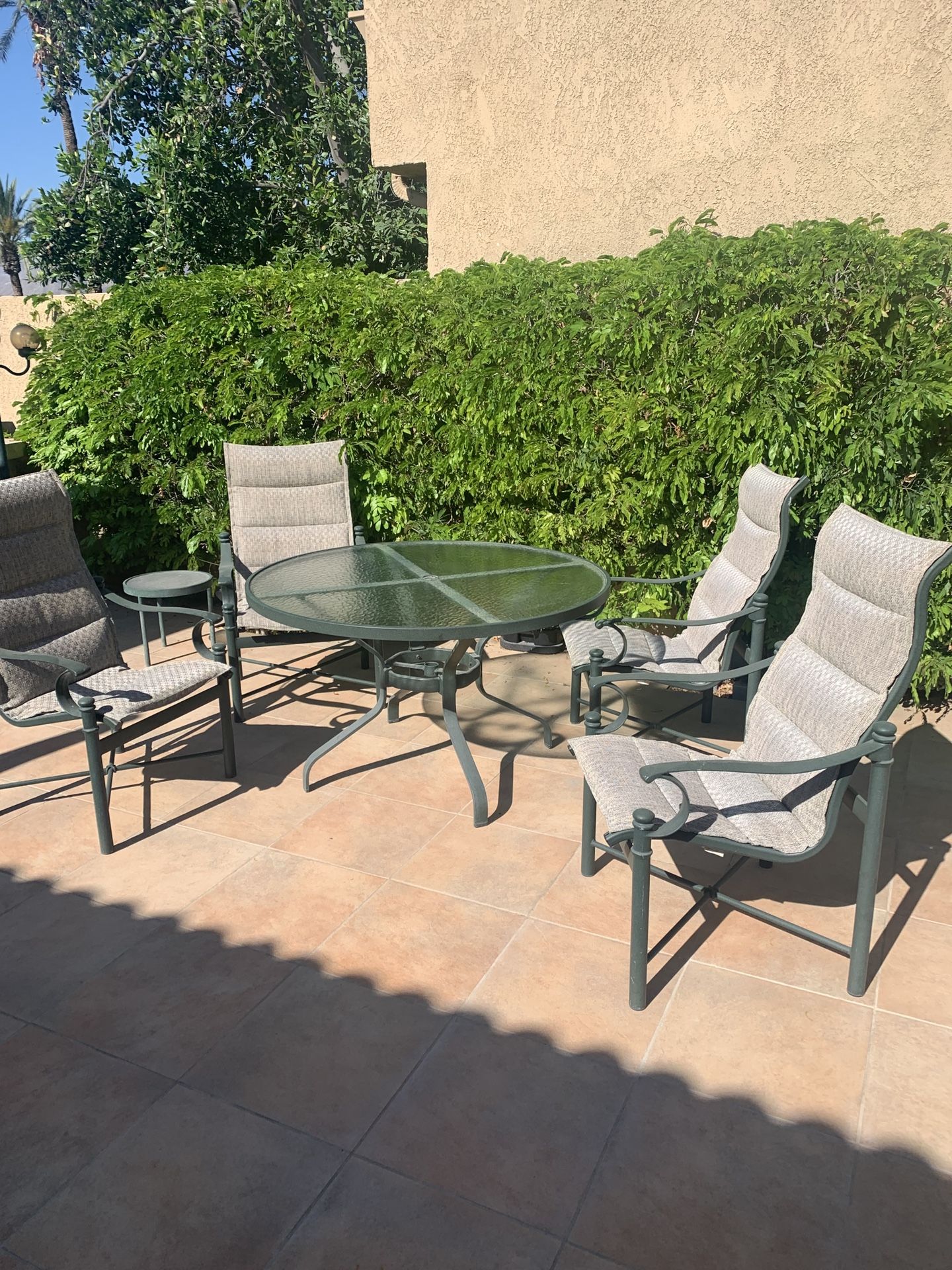 Tropitone Patio Set for Sale in Palm Desert, CA - OfferUp