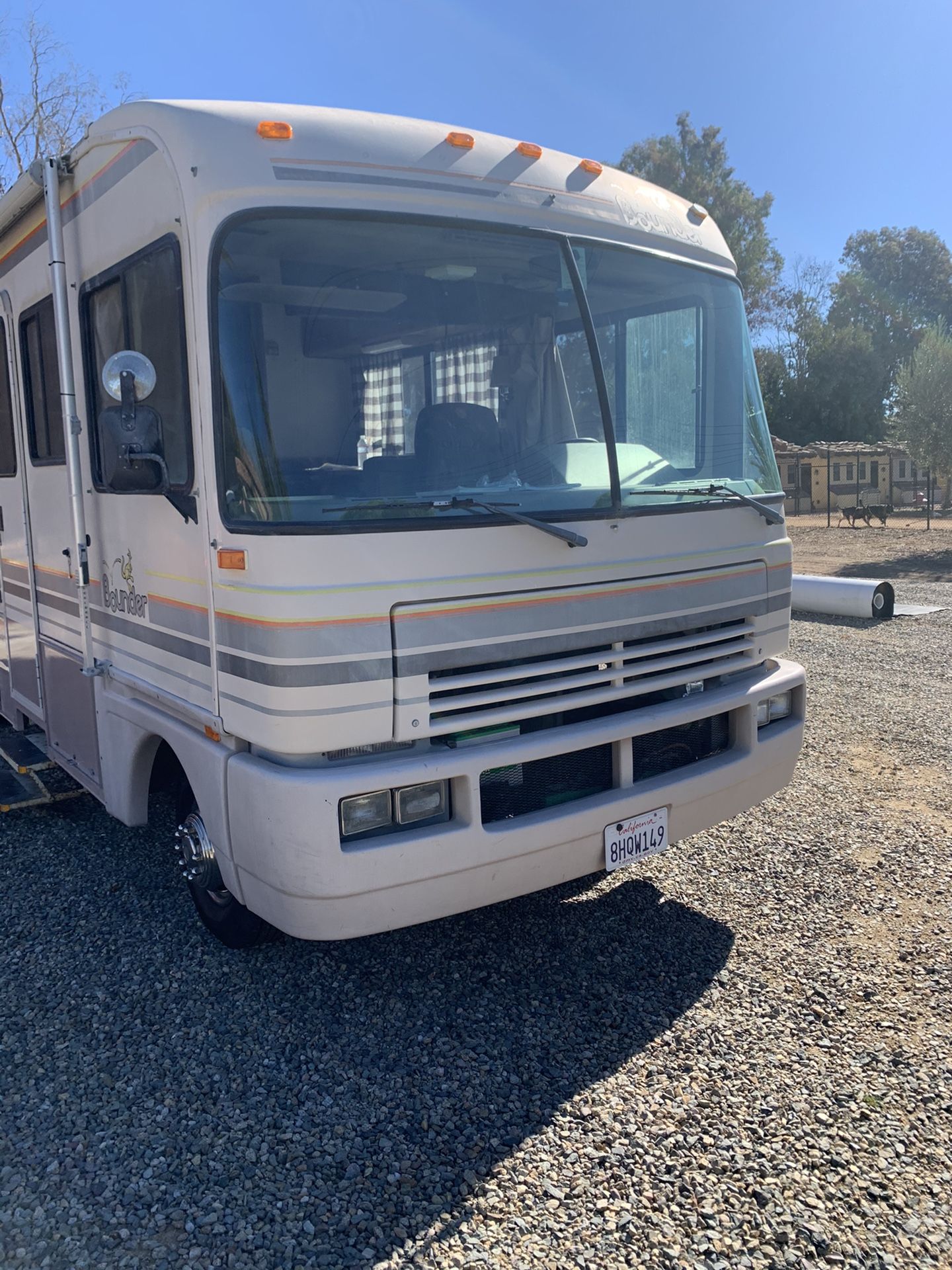 92 Fleetwood Bounder 28 foot for Sale in San Diego, CA - OfferUp