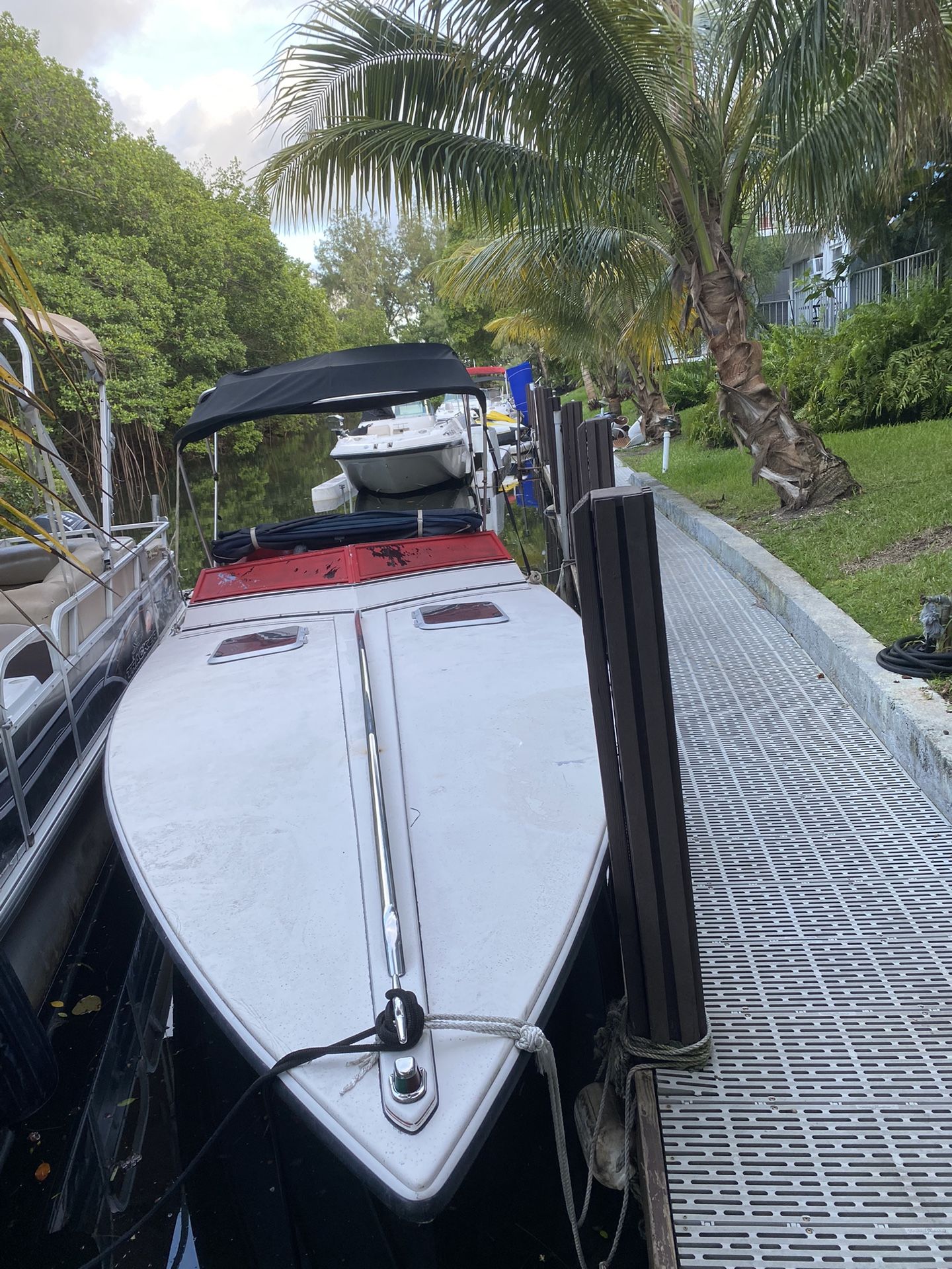 1989. 28 Foot 28feet 28ft Webbcraft for Sale in Biscayne Park, FL - OfferUp