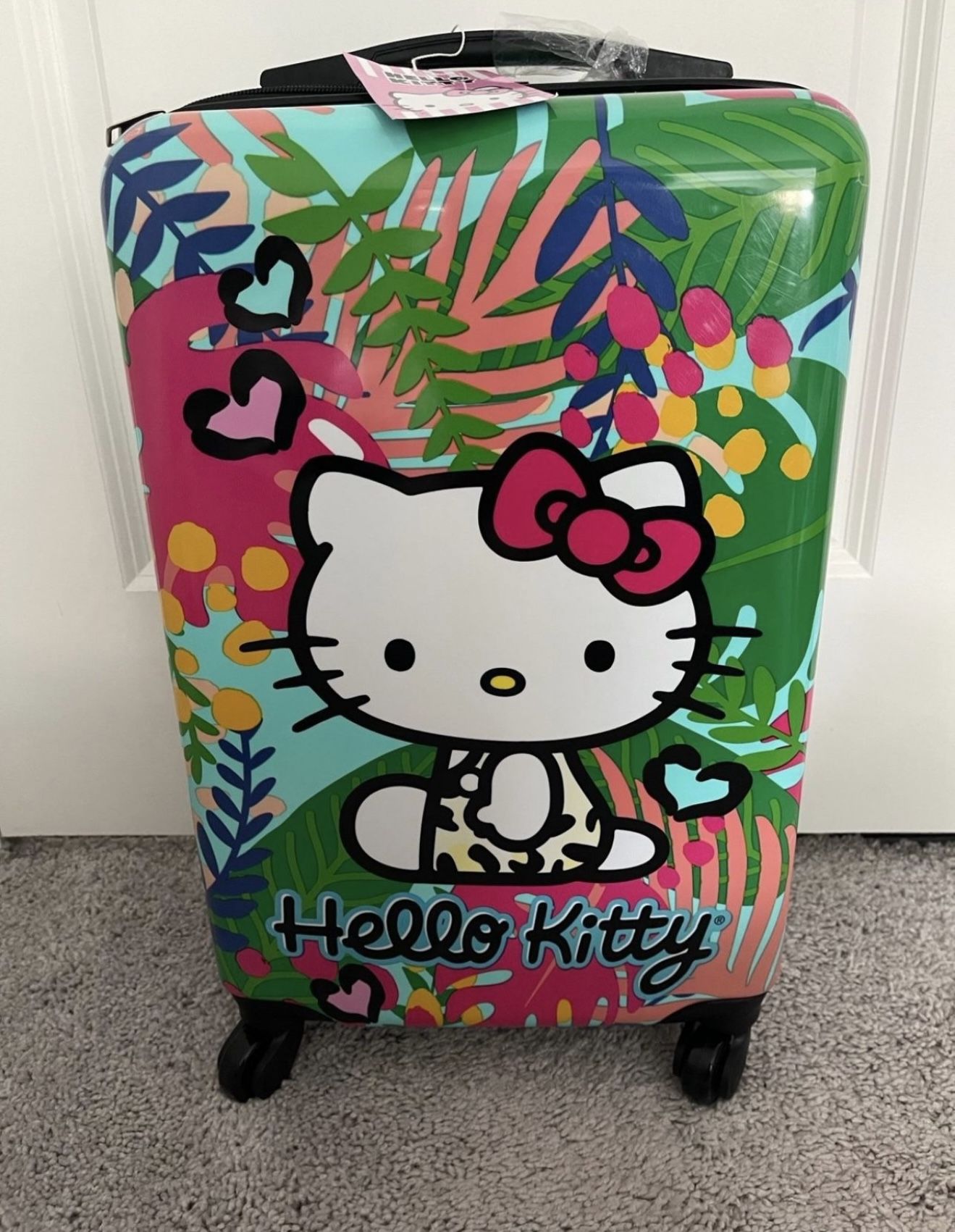 Hello Kitty Suit Case for Sale in Fontana, CA - OfferUp