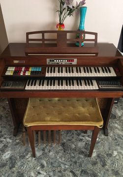 Double Keyboard Instrument