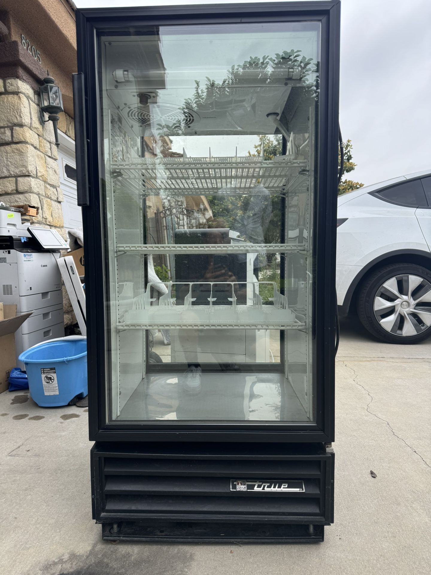 True Manufacturing GDM-10PT-HC~TSL01 Pass Thru Countertop Refrigerator ...