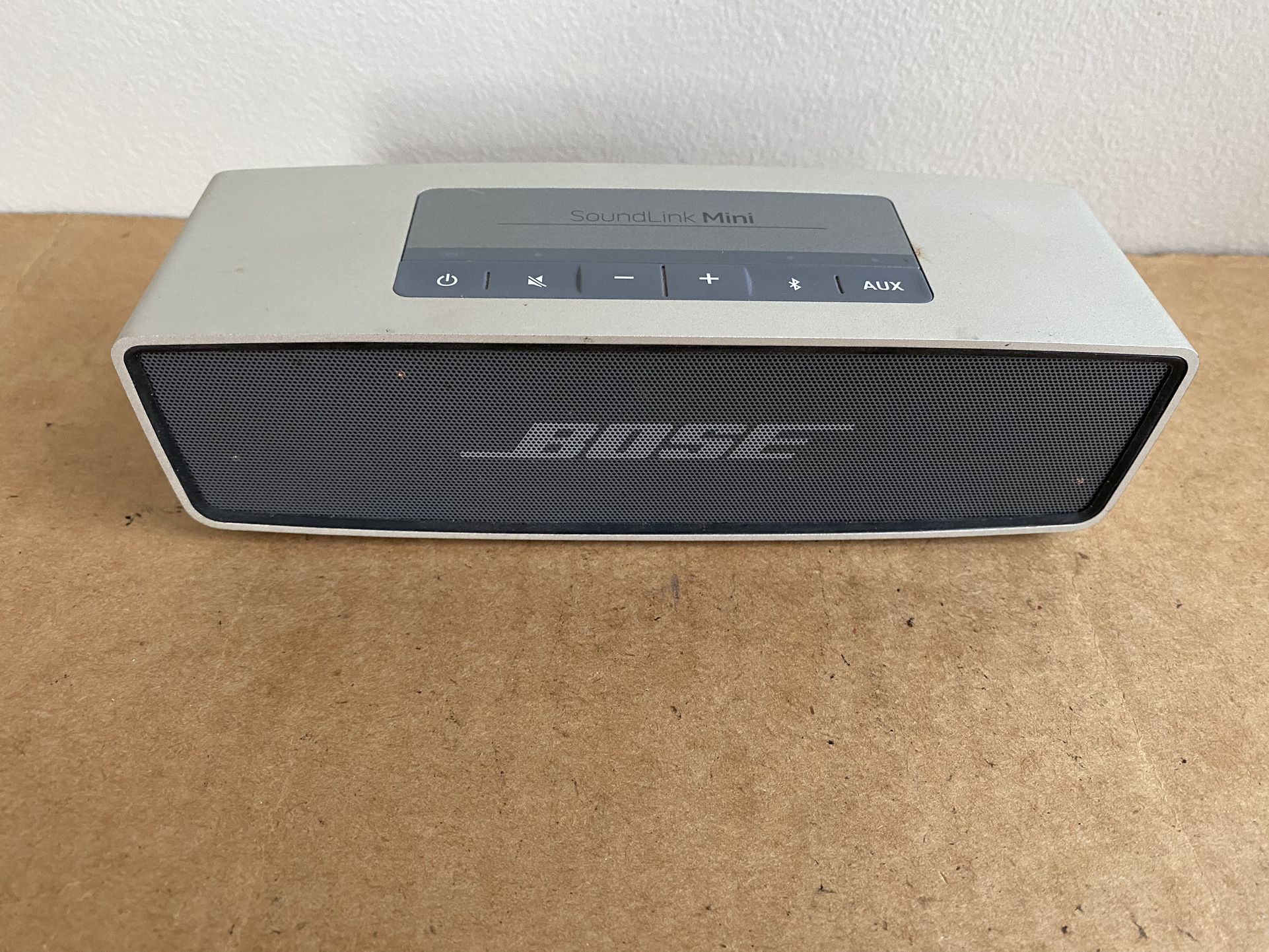 Bose Soundlink Mini Bluetooth Speaker (Parts/Repair) for Sale in ...