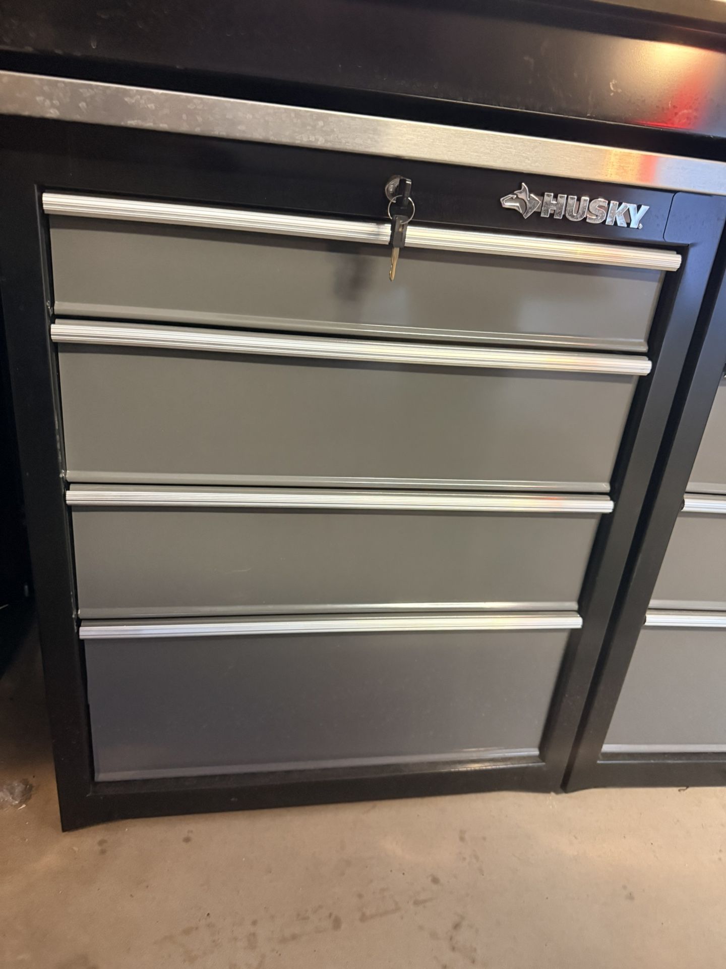 Husky Tool Box for Sale in Peoria, AZ - OfferUp
