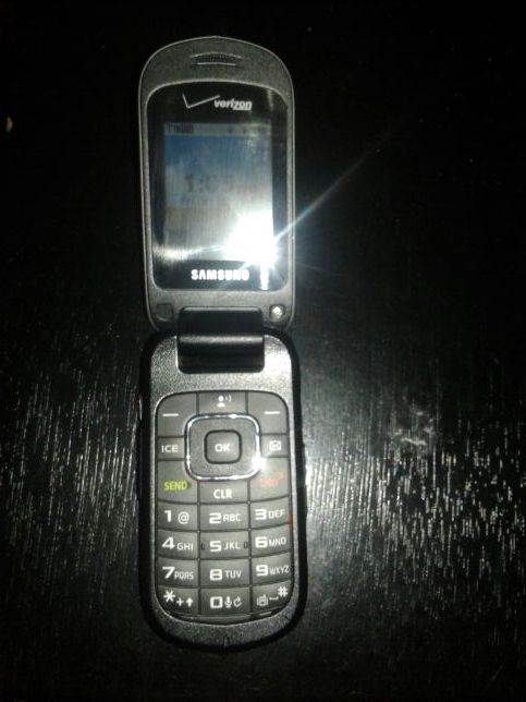 Old Samsung Verizon Flip Phone