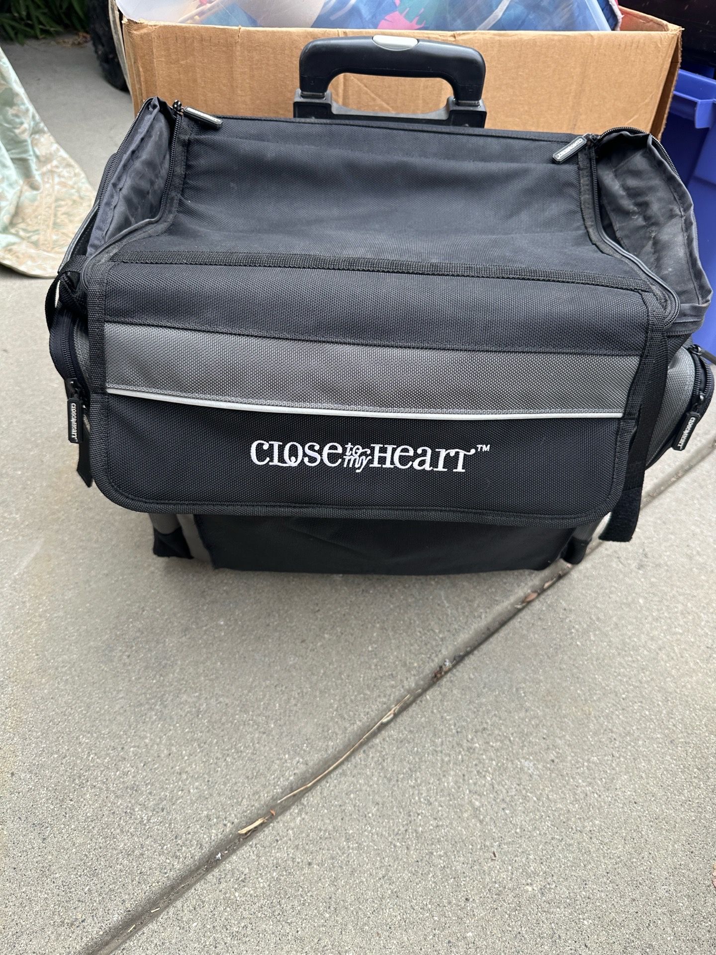 Close to my heart scrapbook rolling tote for Sale in West Covina, CA ...