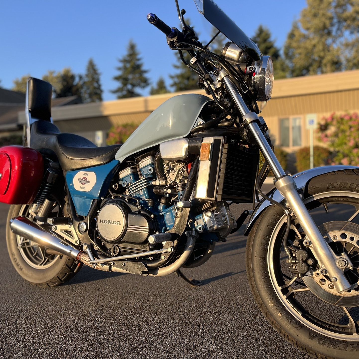 Honda Magna 750 Custom