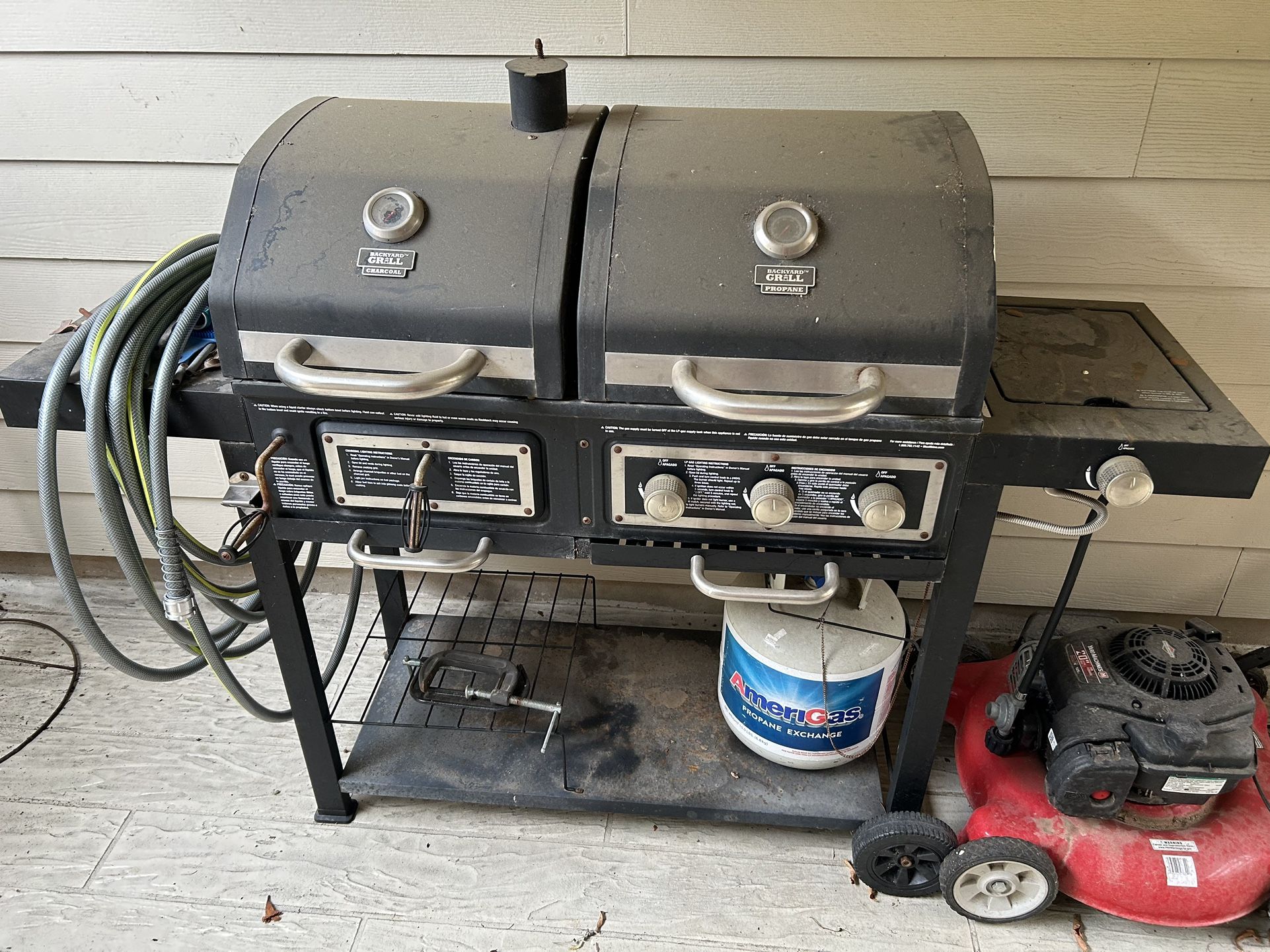 Gas Charcoal Combo Grill - Hardly Used for Sale in San Antonio, TX ...