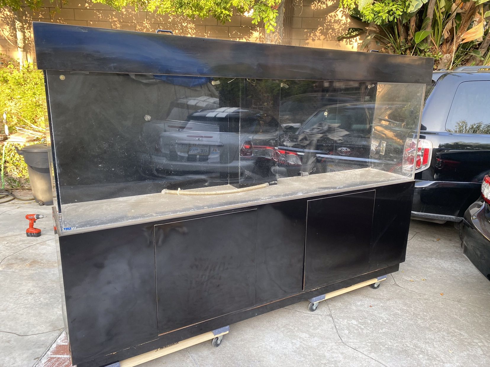 190 Gallon Acrylic Fish Tank for Sale in Walnut, CA - OfferUp