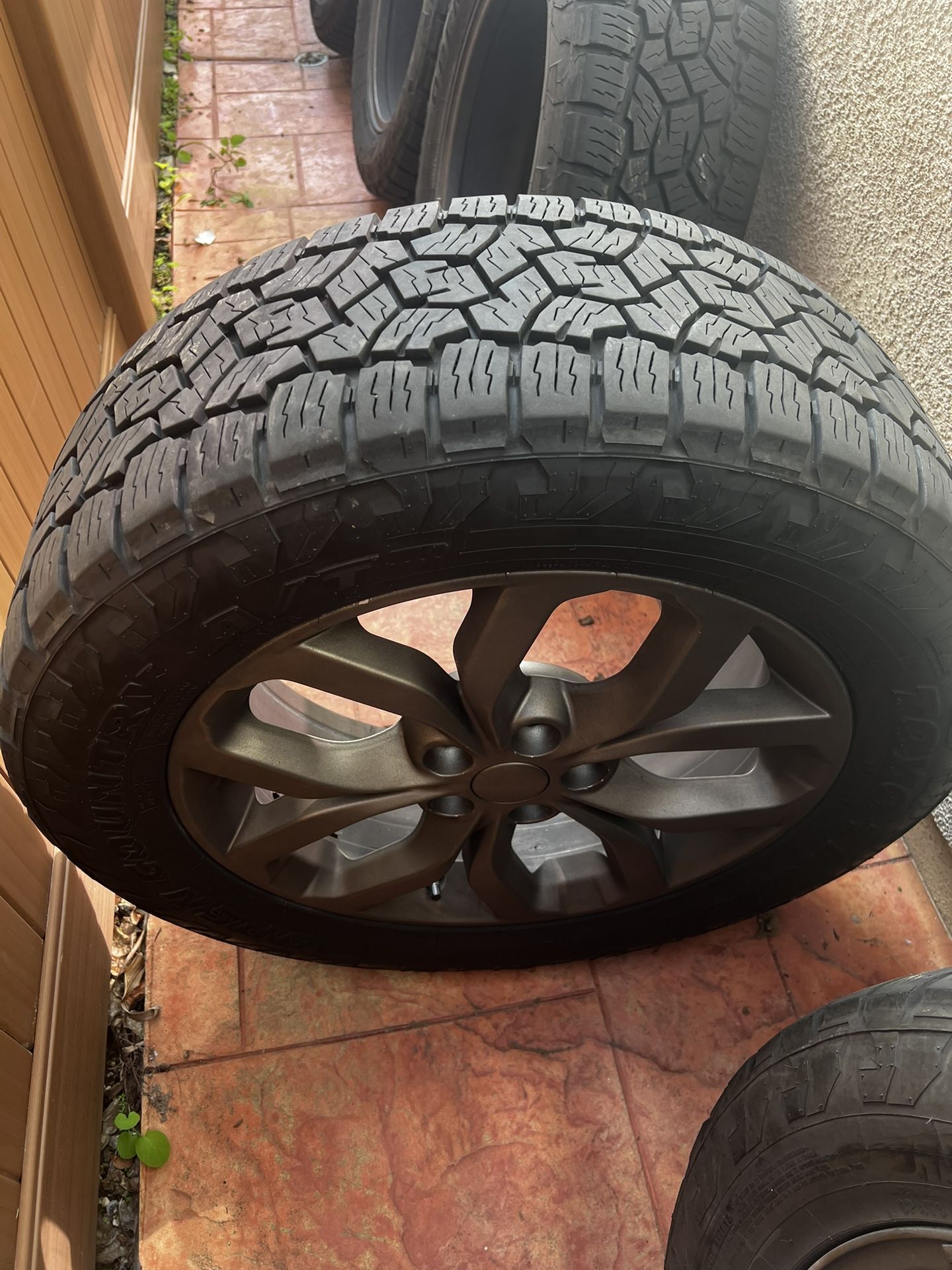 Land Rover Wheels And All Terrain Tires for Sale in San Diego, CA - OfferUp