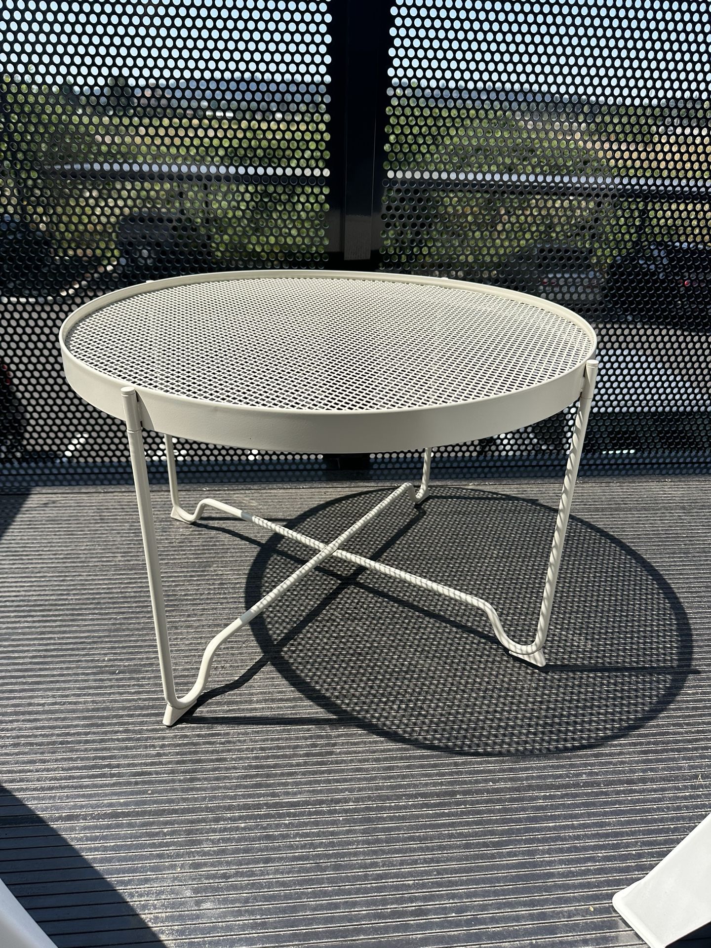 Krokholmen table store
