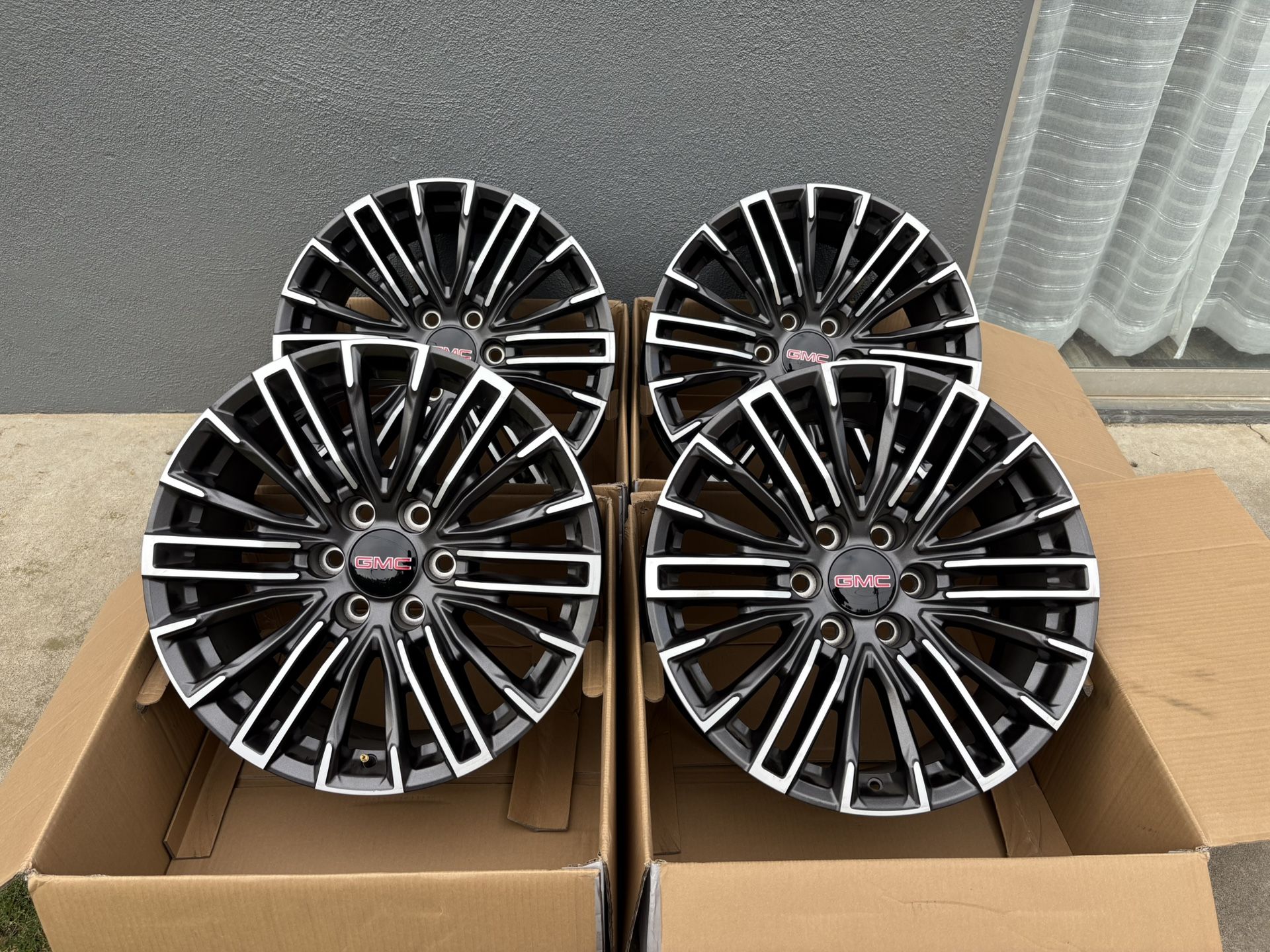 2015 Yukon Stock 20 Inch Wheels