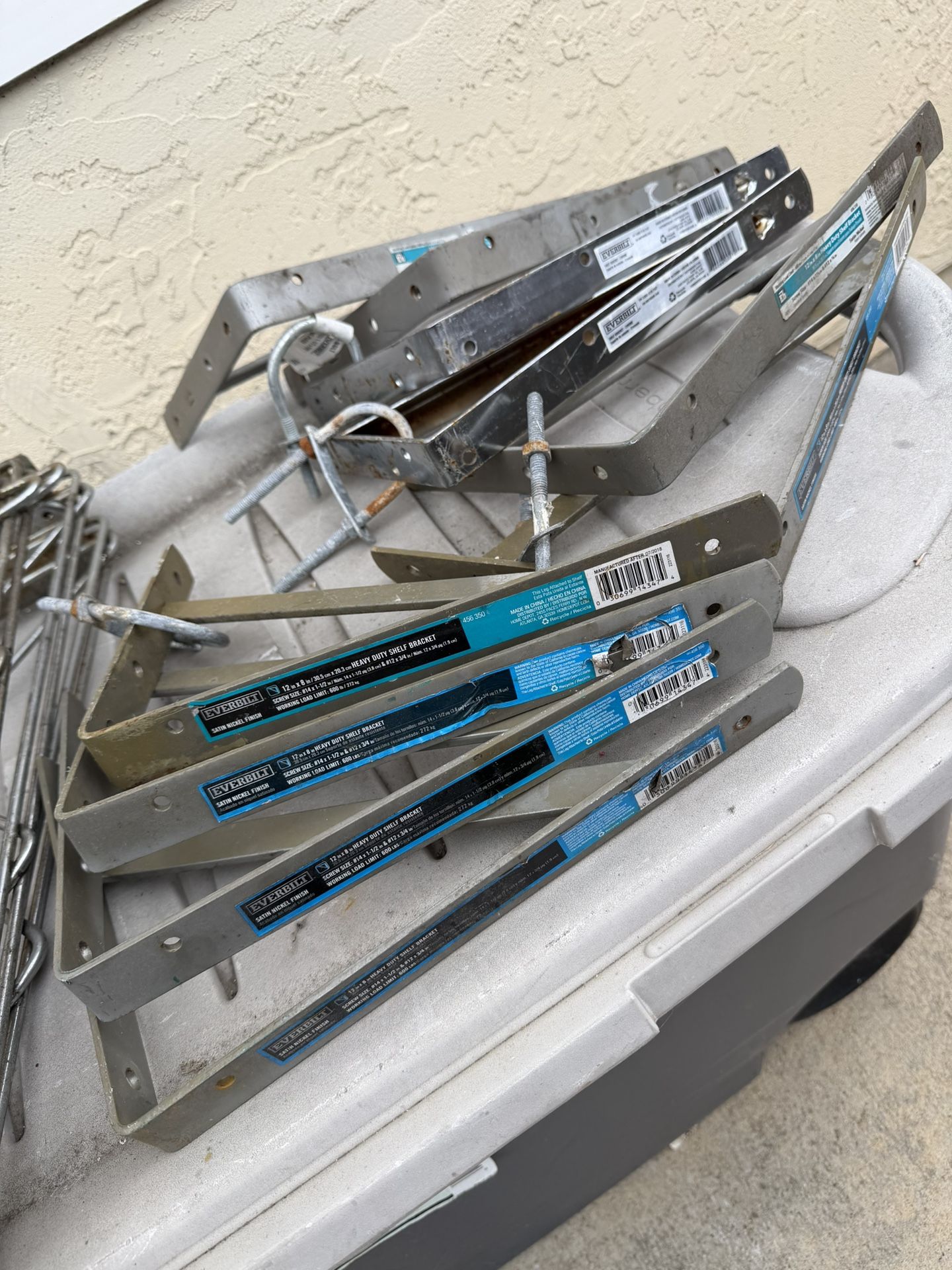 8 in. x 12 in. Heavy Duty Shelf Bracket for Sale in Santee, CA - OfferUp