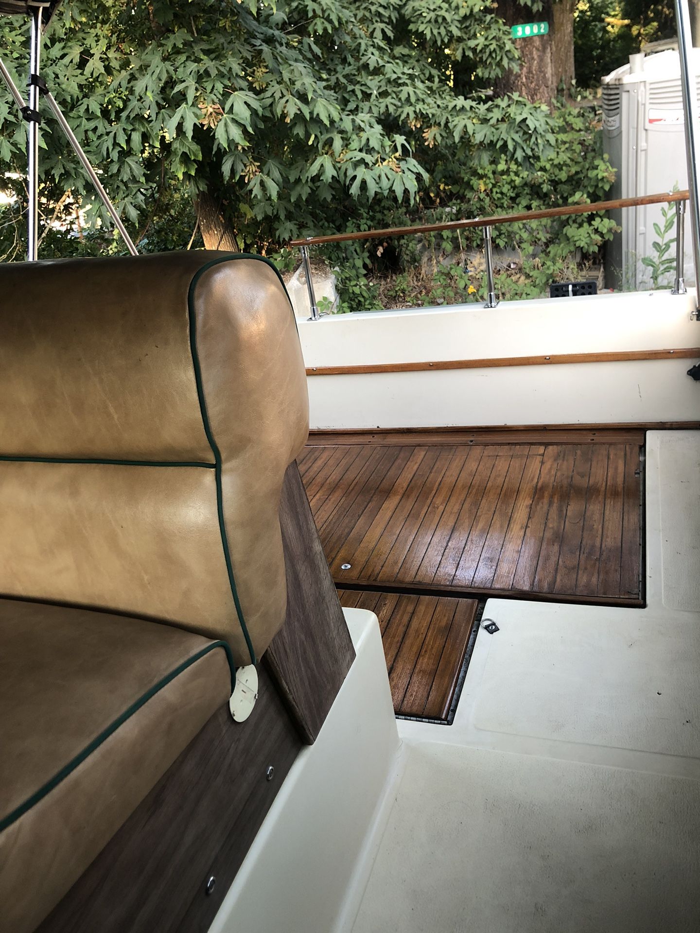 Nice Sea Ray Cabin Cruiser And Triple Axle Trailer 6500 Cash for Sale ...